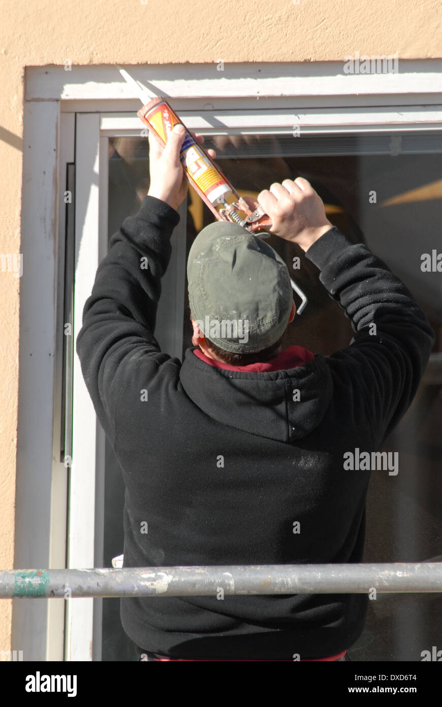 Using a sealant gun hi-res stock photography and images - Alamy