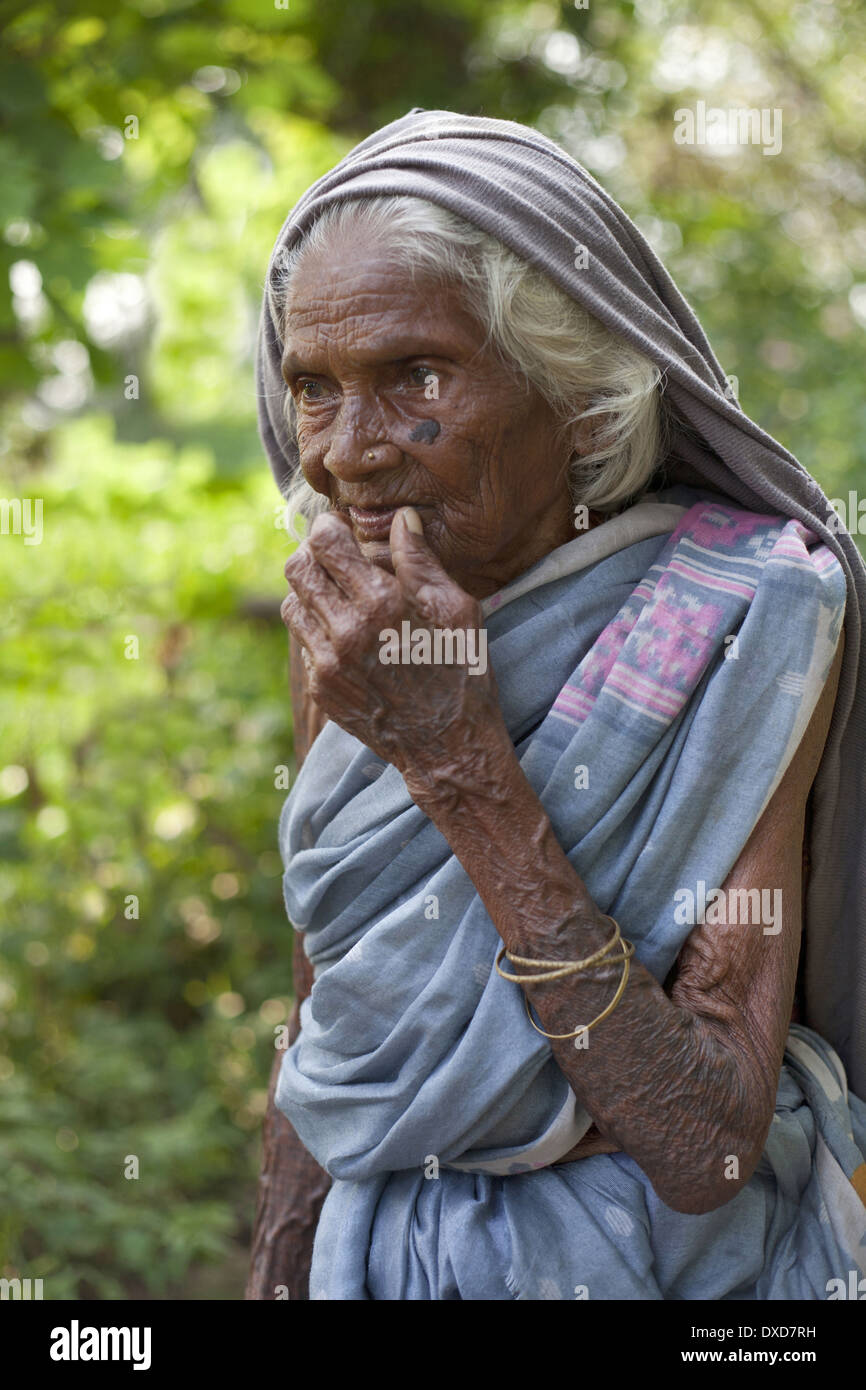 Portrait of an old tribal lady. Santhal tribe. Jarkatand village ...