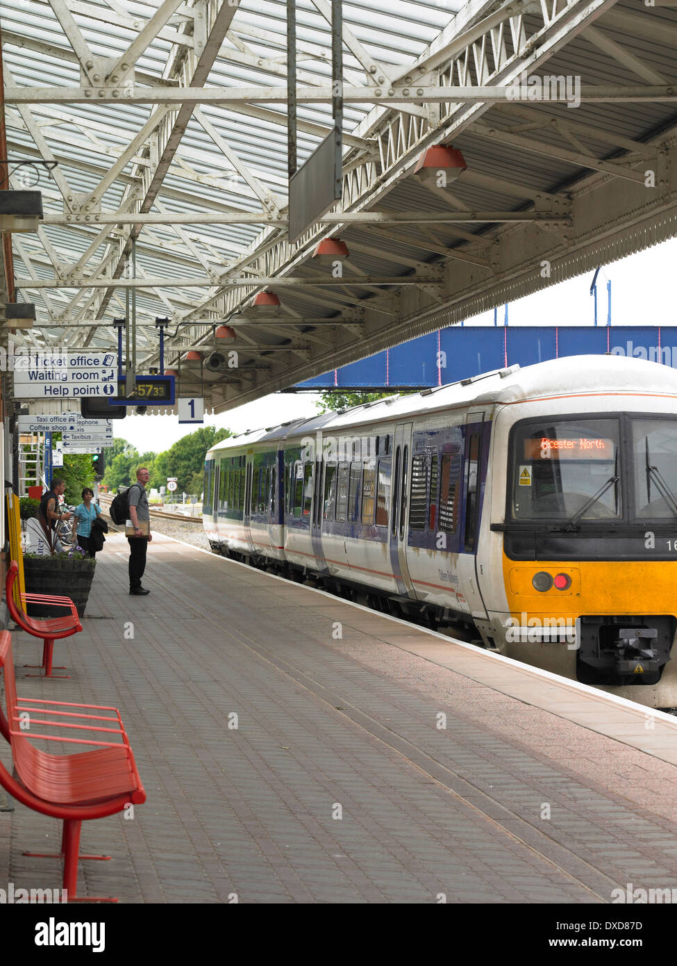 Train at platform Stock Photo - Alamy