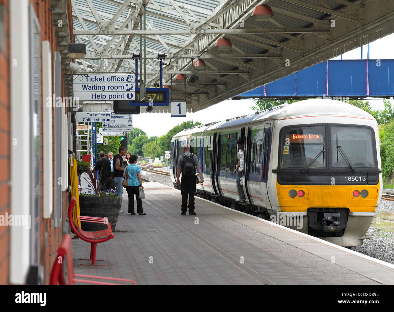 Train at platform Stock Photo - Alamy