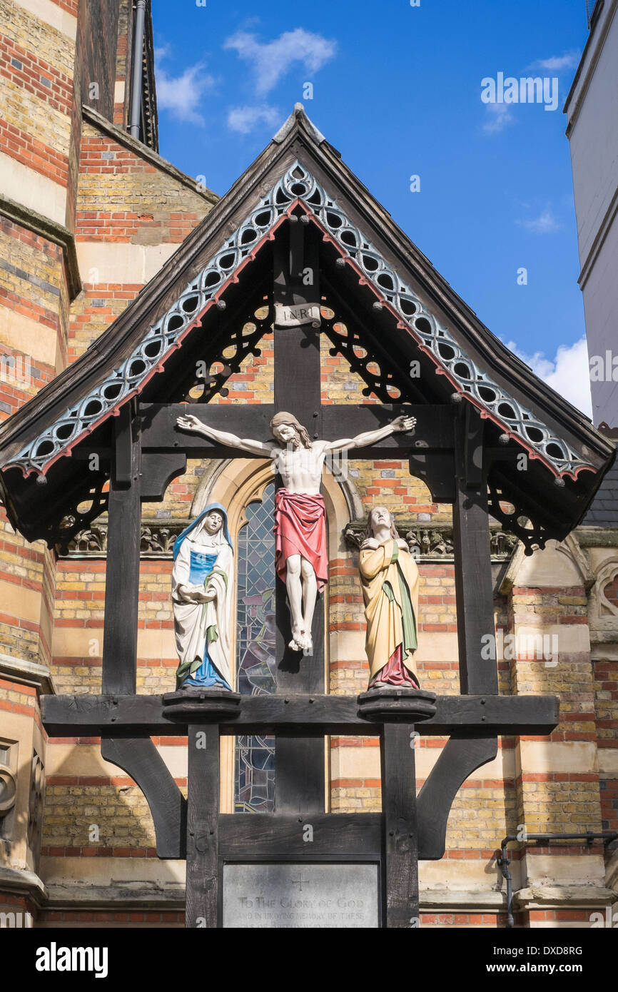 Sculpture of Jesus on the cross outside South Kensington Church London ...