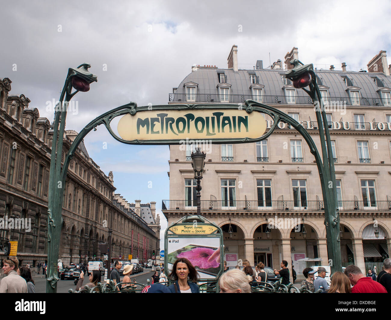 Louvre sign hi-res stock photography and images - Alamy