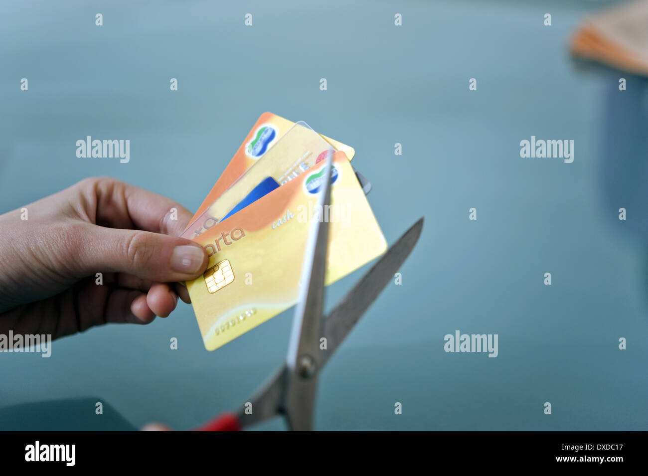 Cutting cards hi-res stock photography and images - Alamy