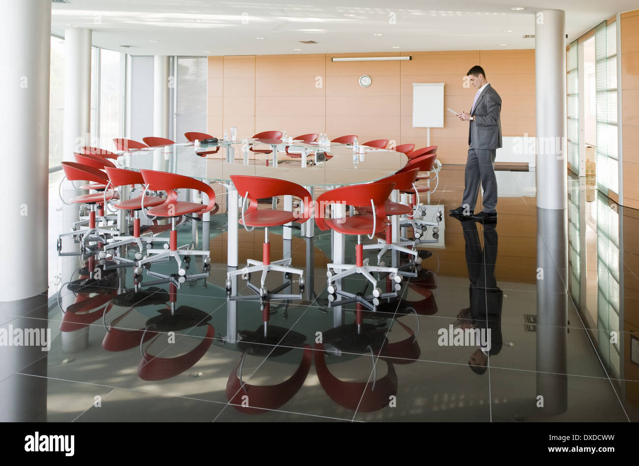 French conference room hi-res stock photography and images - Alamy