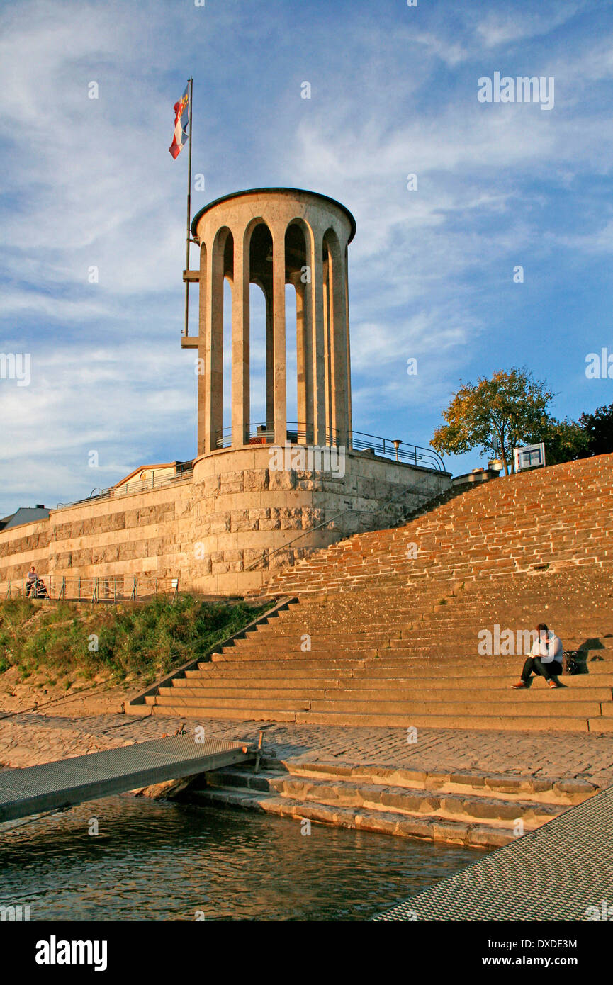 Flood protection dam and water level tower hi-res stock photography and ...