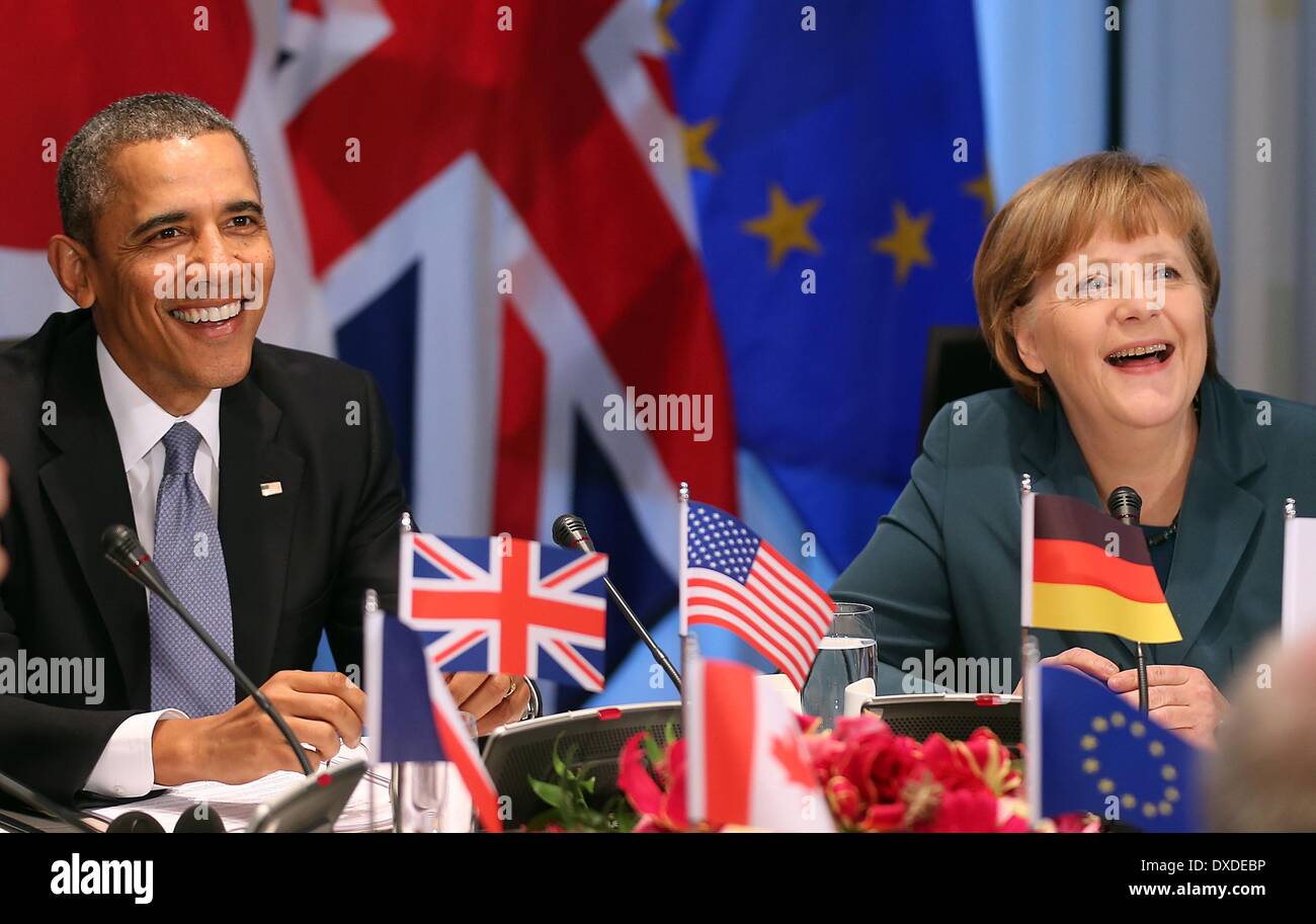 G7 round table hi-res stock photography and images - Alamy