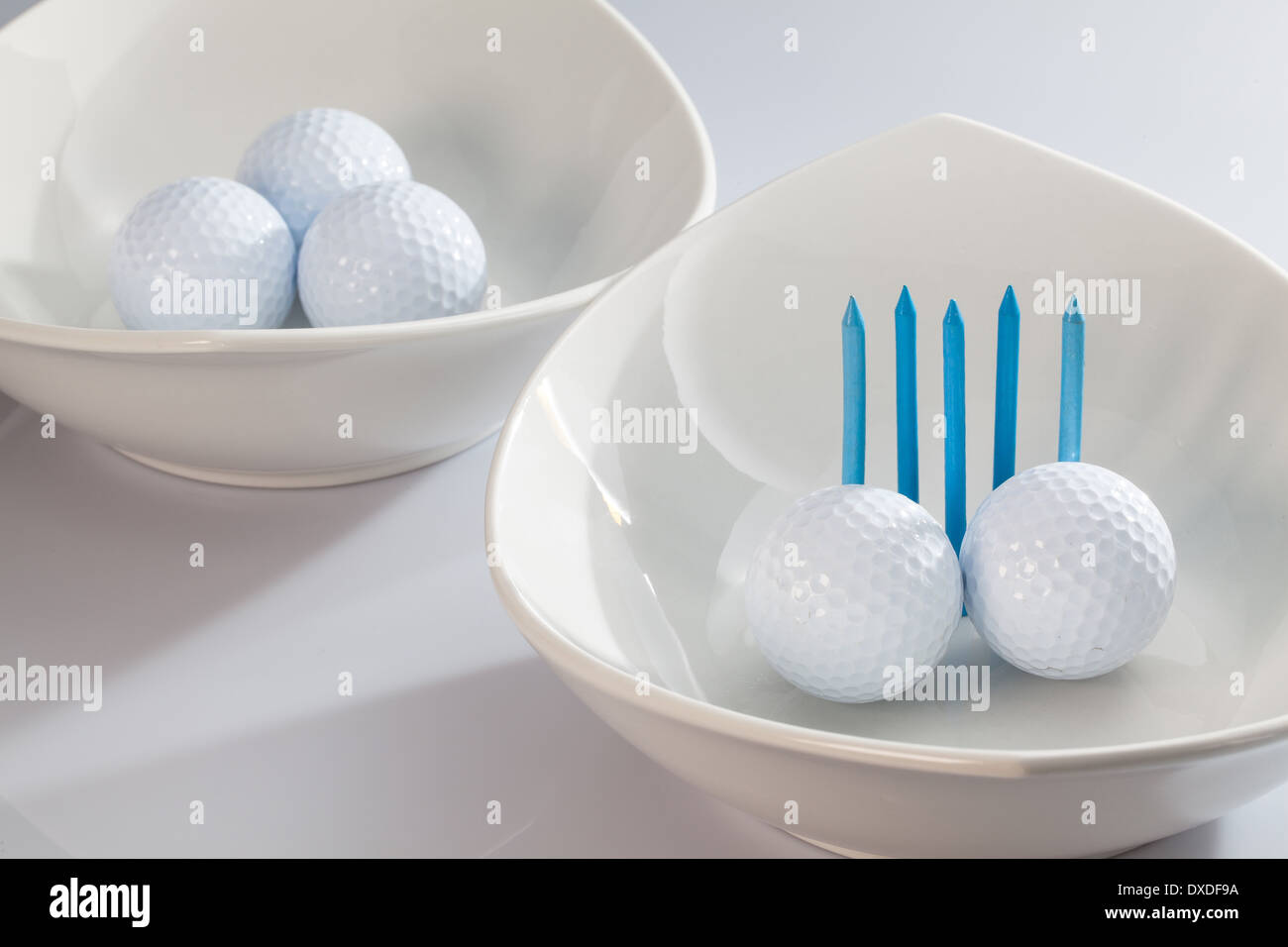 Two glass bowls hi-res stock photography and images - Alamy