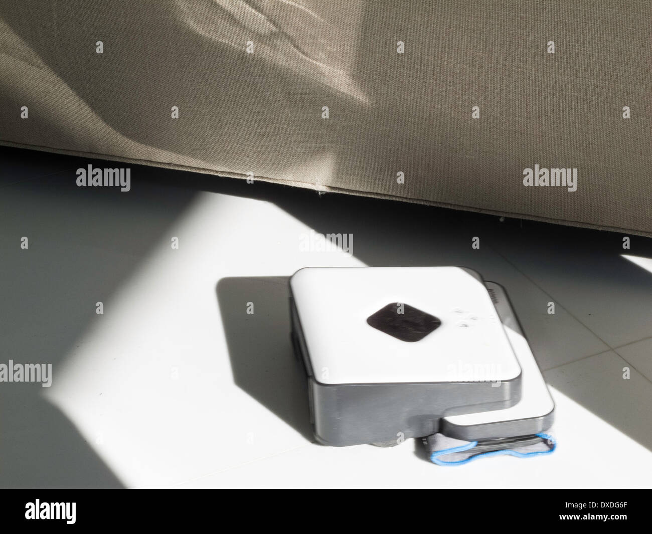 Robotic vacuum cleaner hi-res stock photography and images - Alamy
