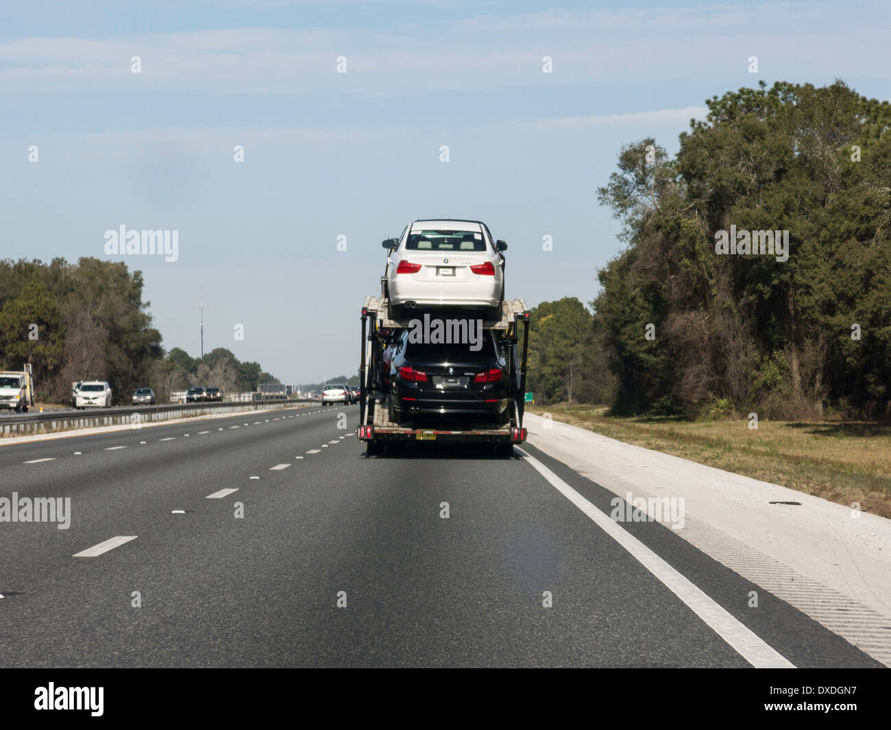 Vehicles carrier auto transporter hi-res stock photography and images ...