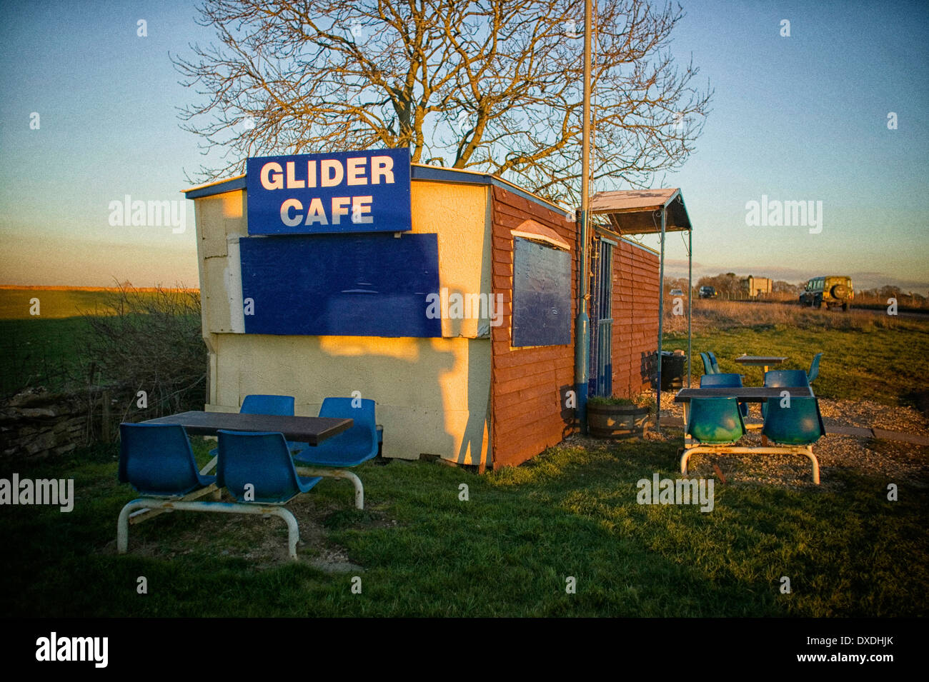 Transport roadside hi-res stock photography and images - Alamy