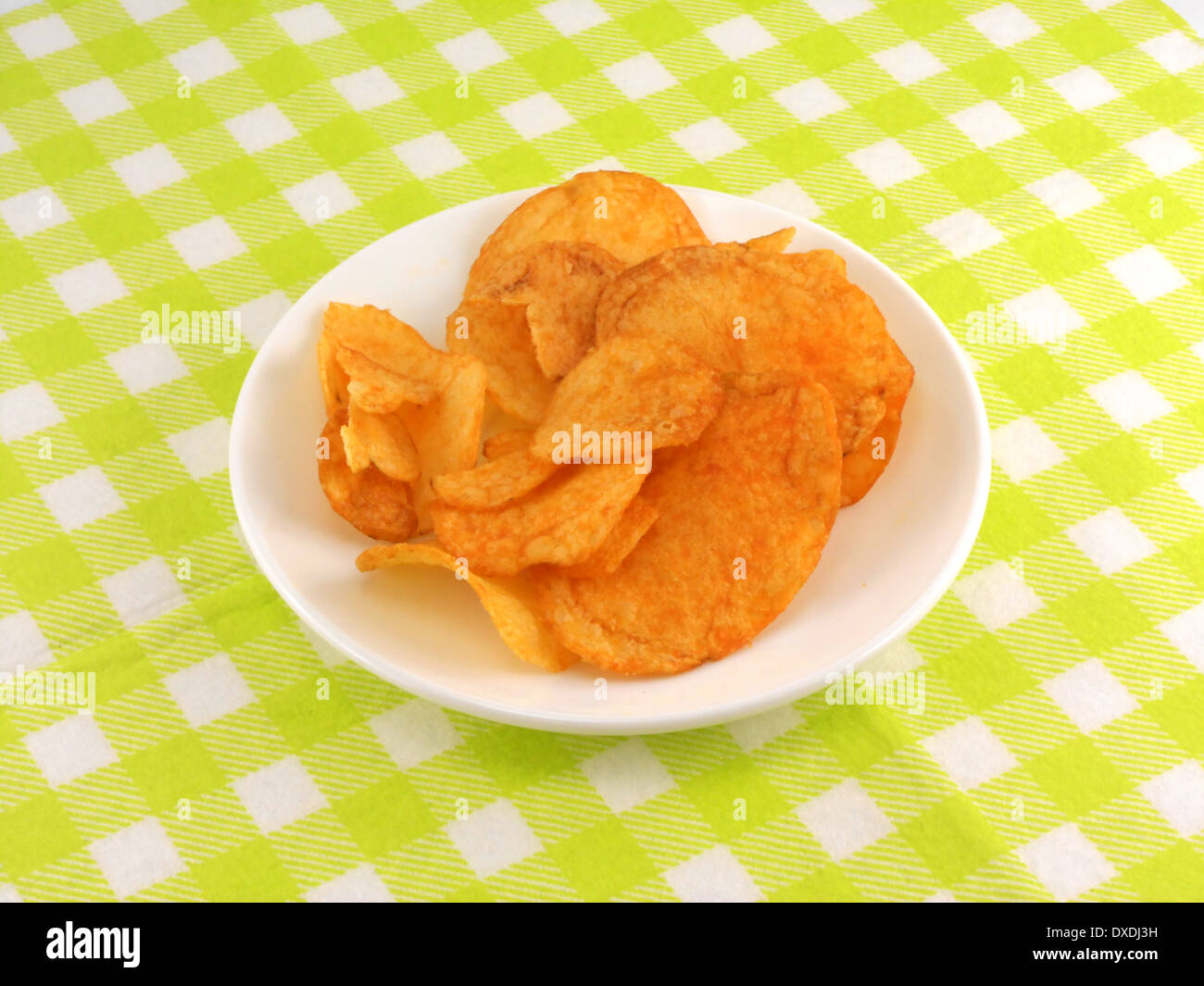 Fried potato chips falling fast hi-res stock photography and images - Alamy