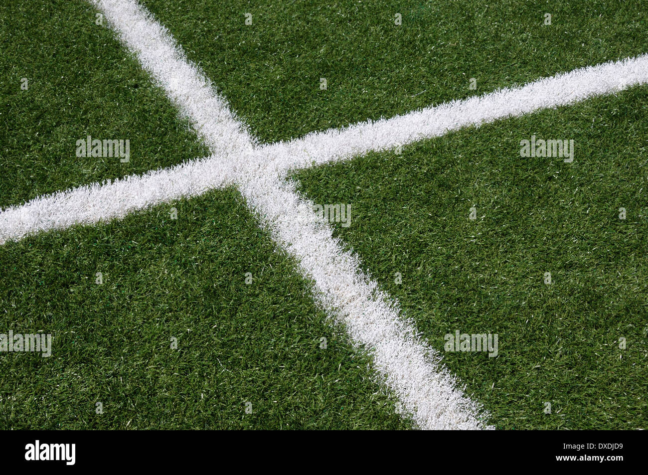 White lines on sports field hi-res stock photography and images - Alamy