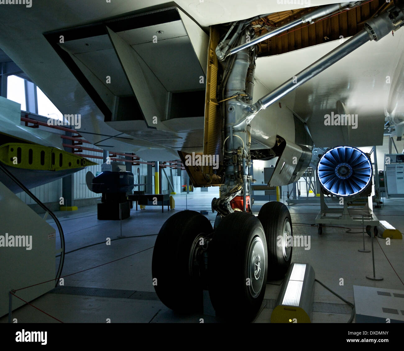 Concorde undercarriage hi-res stock photography and images - Alamy