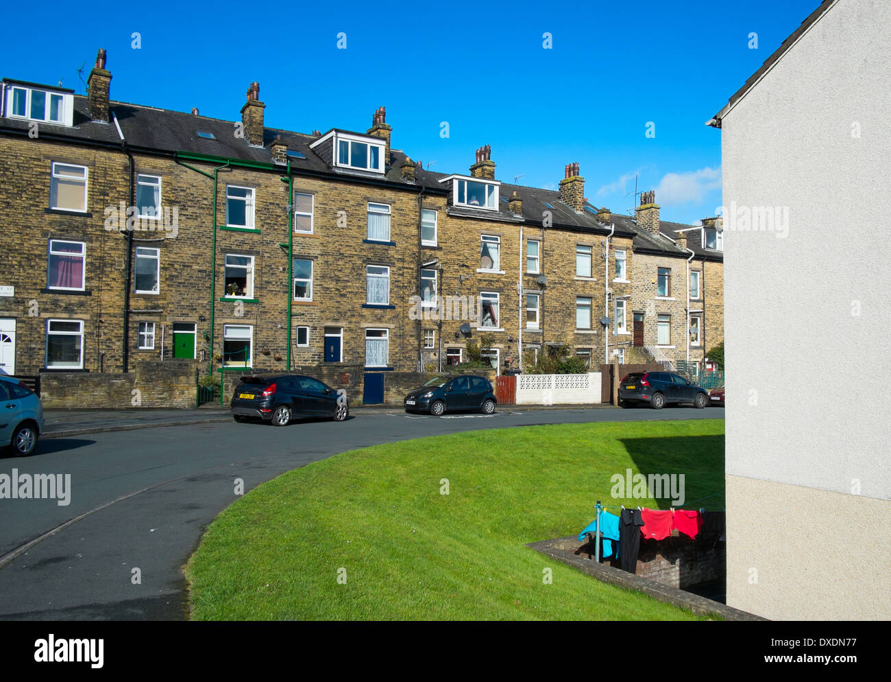 Row of terraced houses hi-res stock photography and images - Alamy