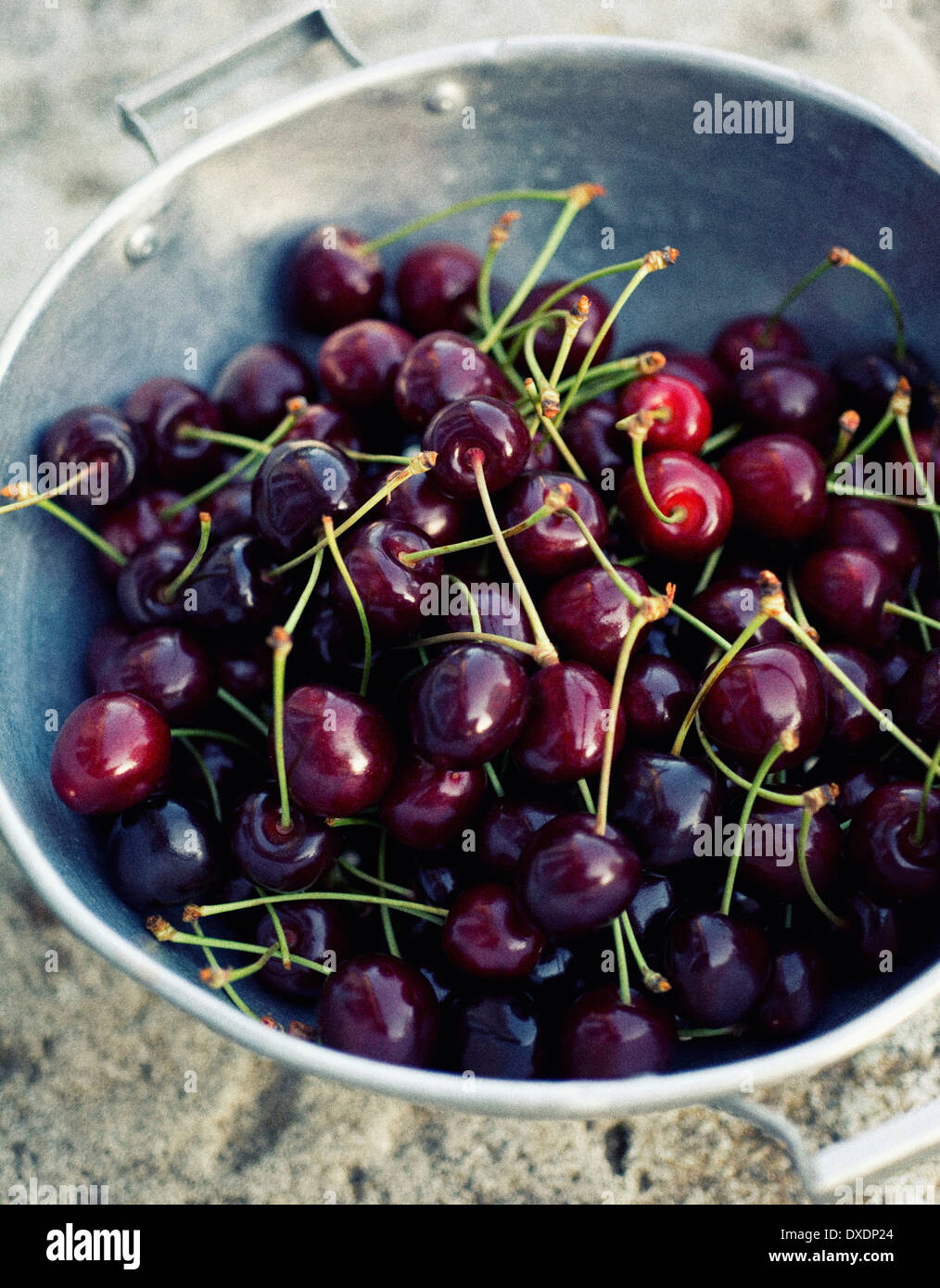 Cerises hi-res stock photography and images - Alamy