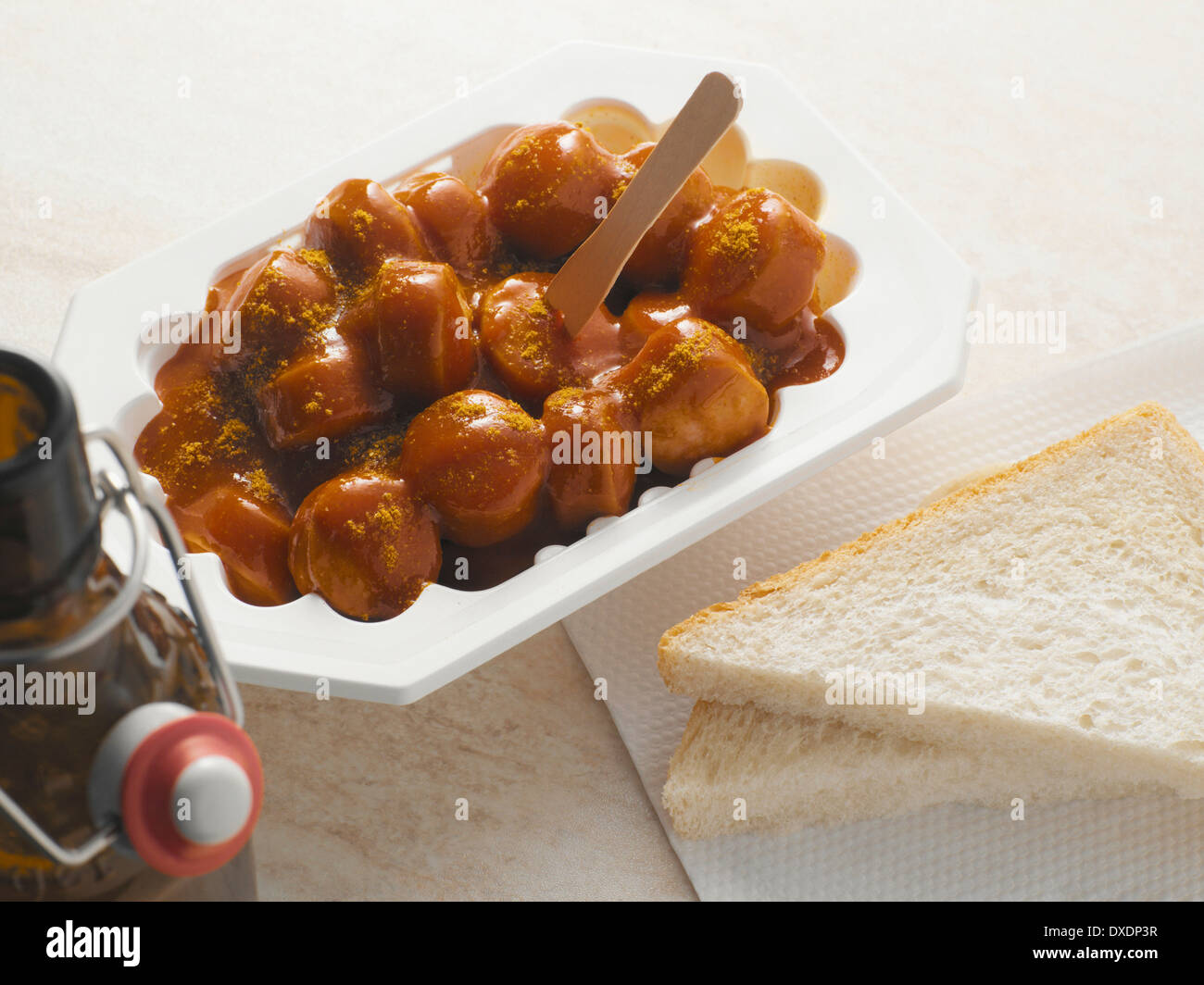 Curry takeaway container hi-res stock photography and images - Alamy
