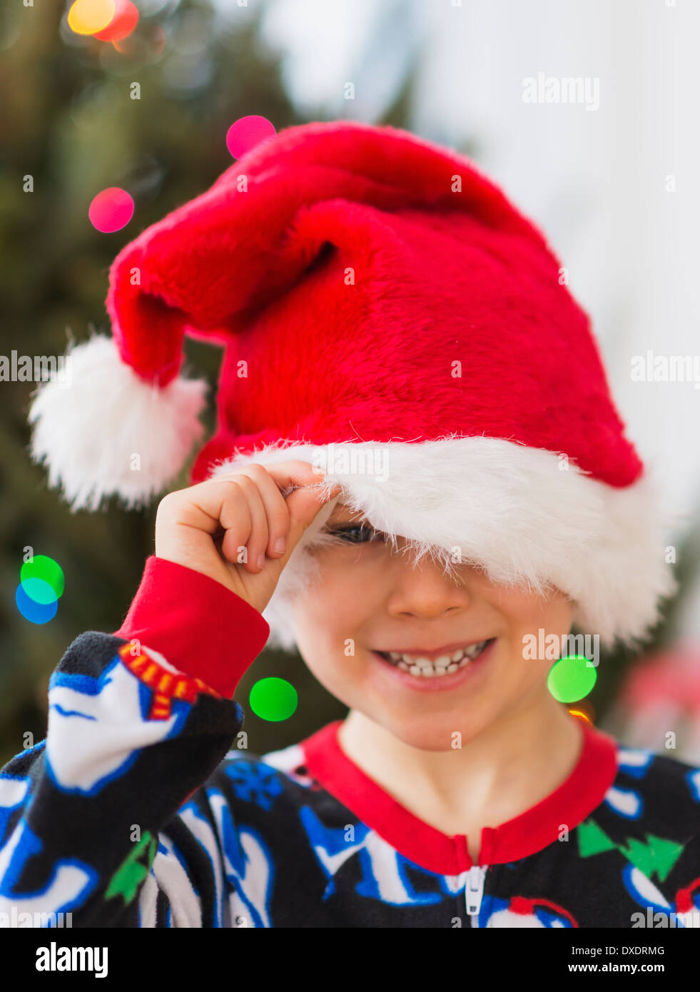 Boy santa hat boys hi-res stock photography and images - Alamy