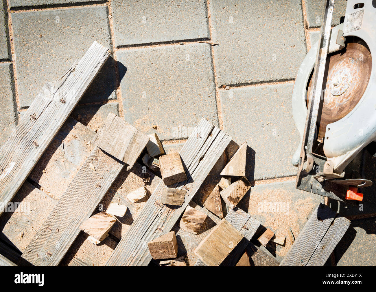 Wood offcuts hi-res stock photography and images - Alamy
