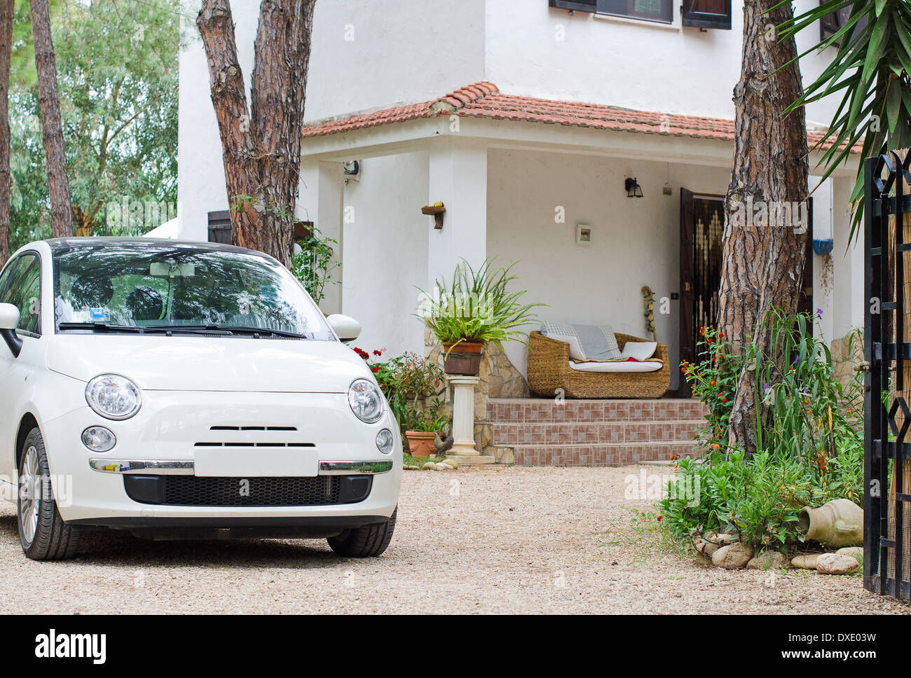 Car in backyard hi-res stock photography and images - Alamy