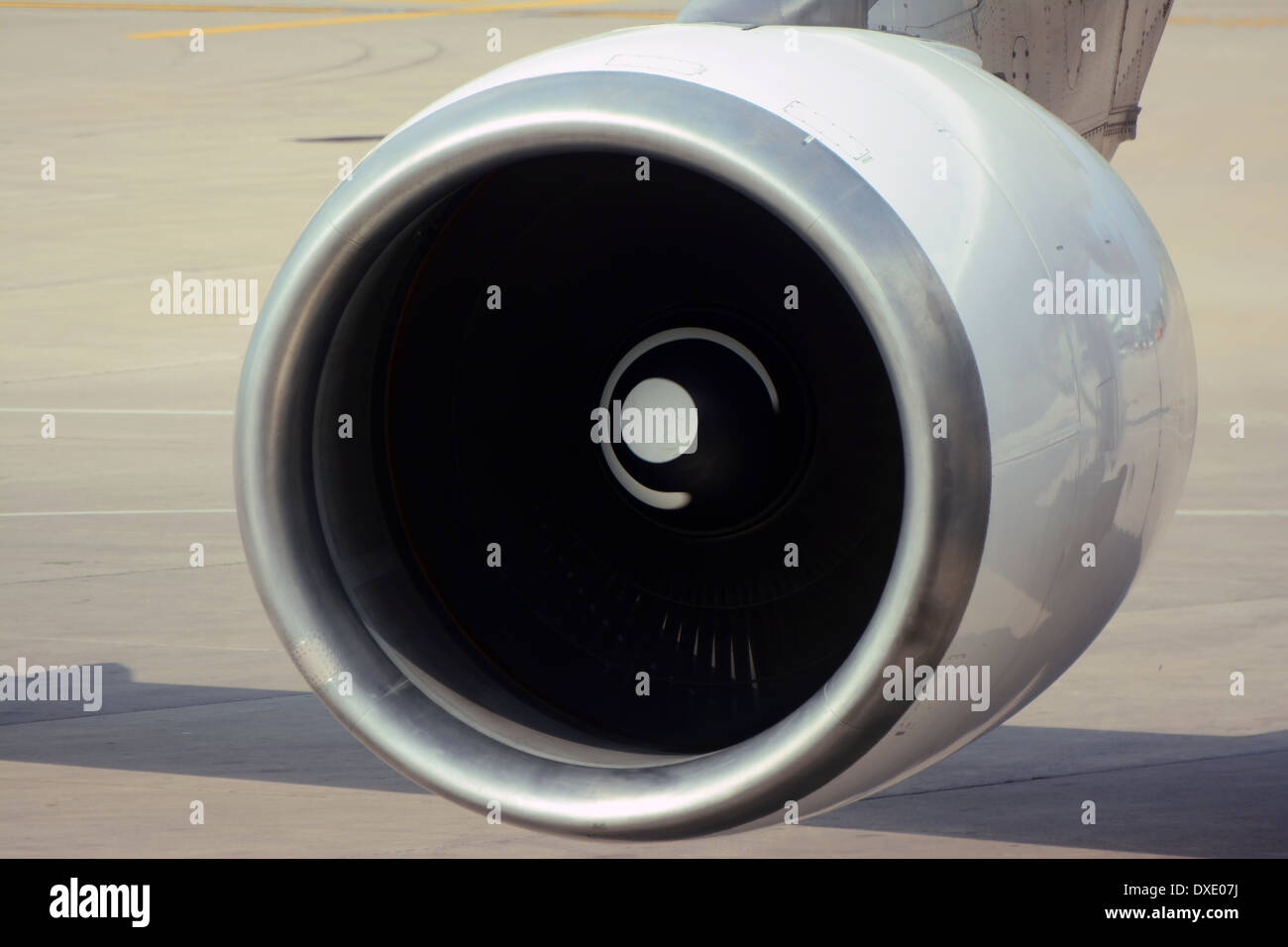 High tech airplane engine hi-res stock photography and images - Alamy
