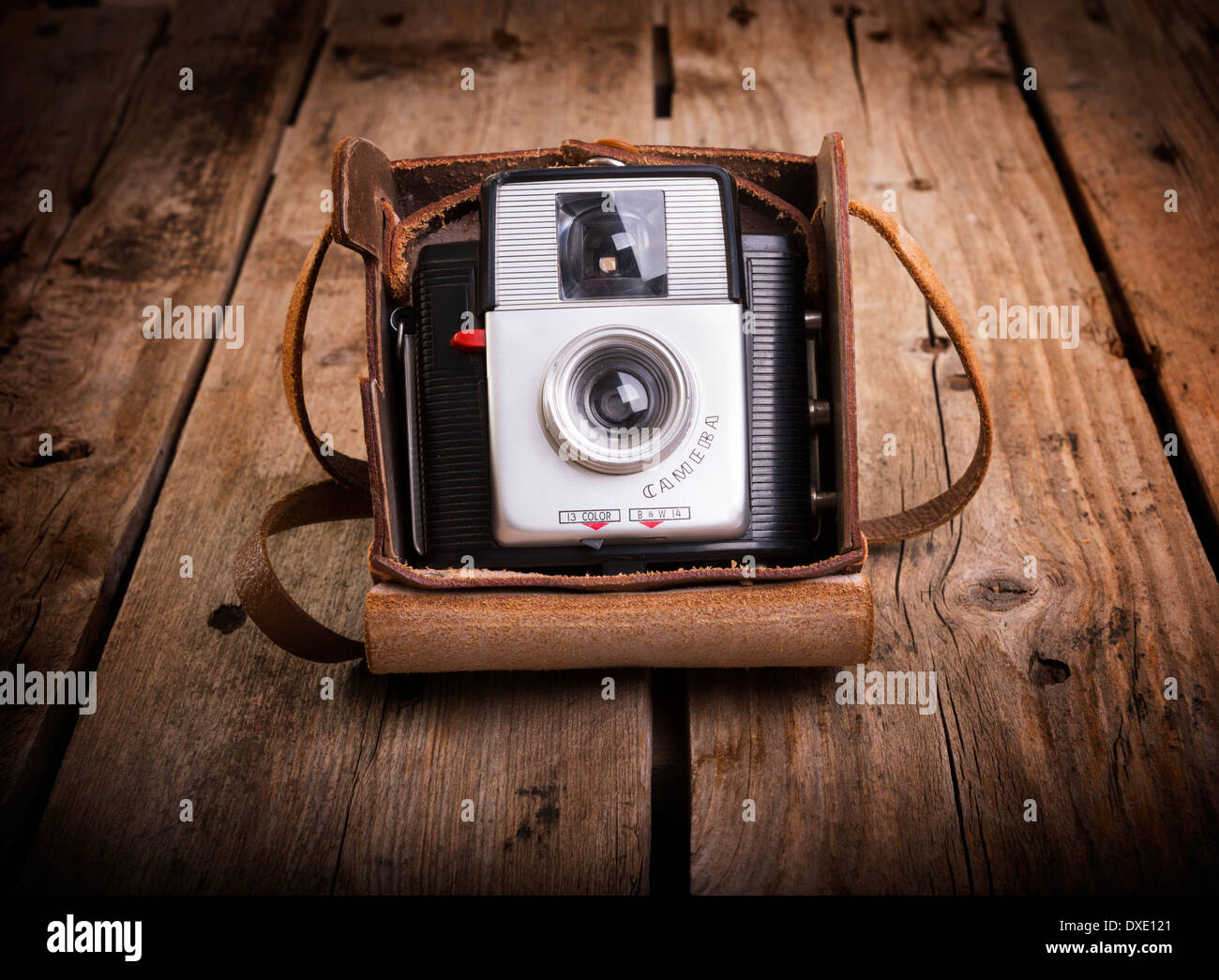 Vintage camera box hi-res stock photography and images - Alamy