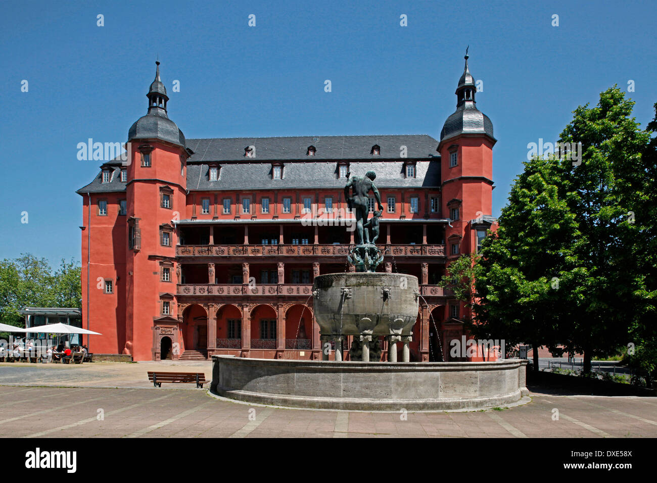 Isenburg Palace, Fountain, Schlossplatz, Offenbach, Hesse, Germany ...