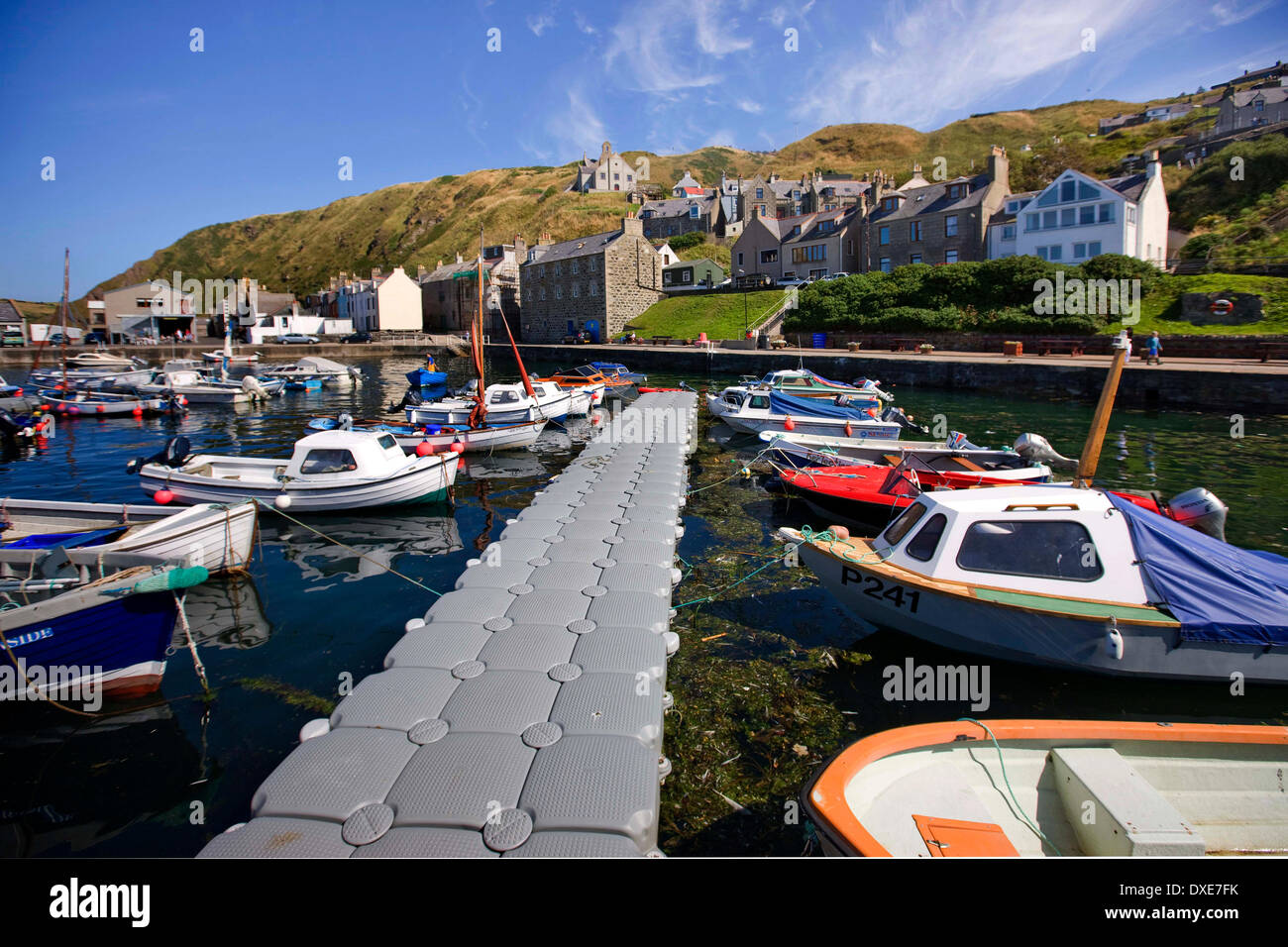Gardenstown harbour hi-res stock photography and images - Alamy