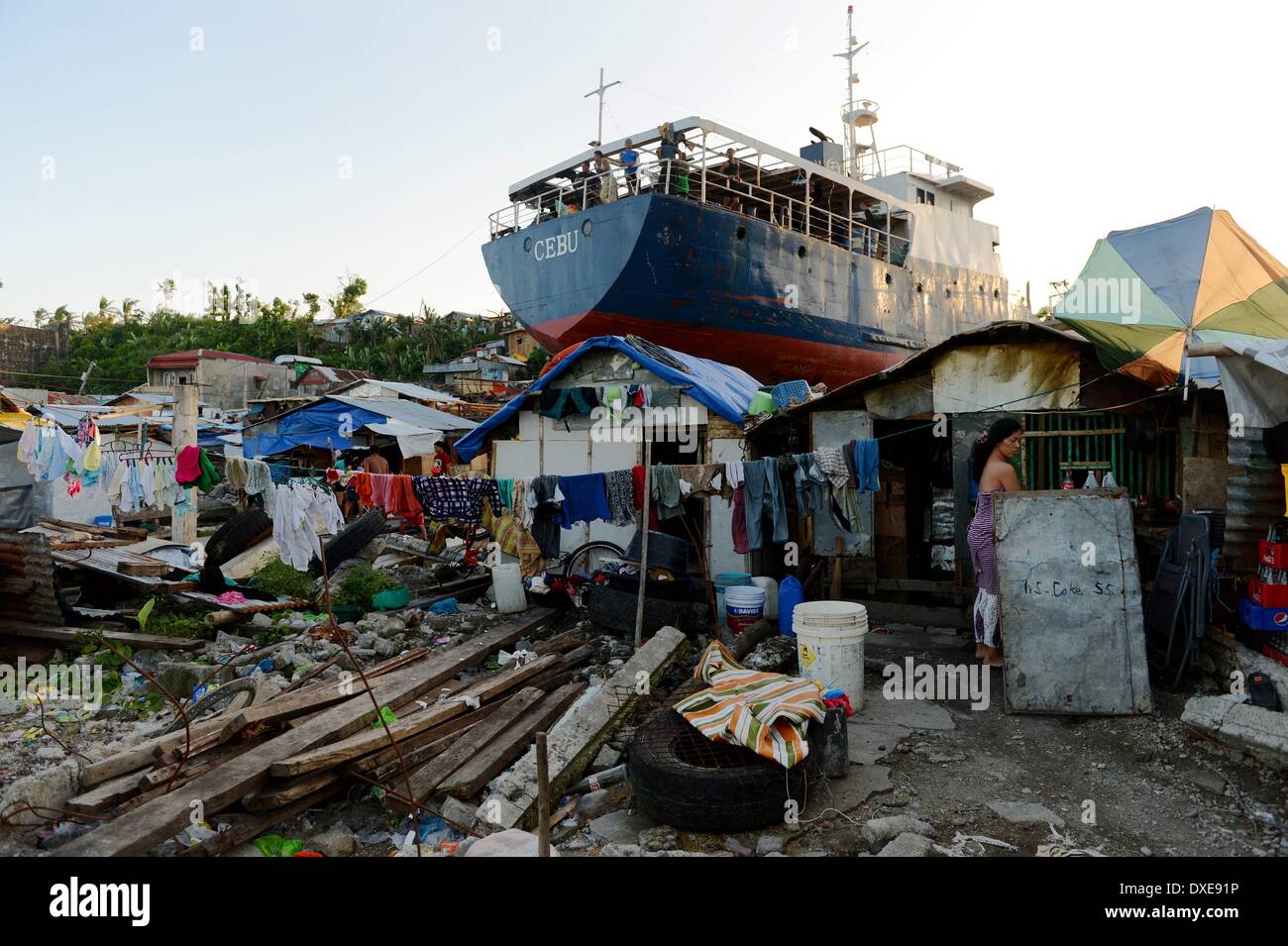 Typhoon haiyan tacloban ship hi-res stock photography and images - Alamy