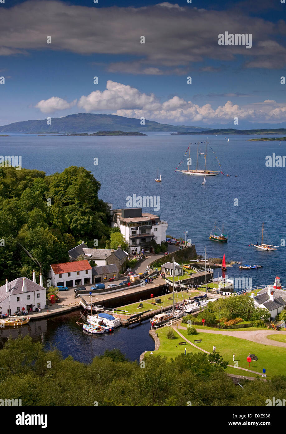 Crinan hi-res stock photography and images - Alamy