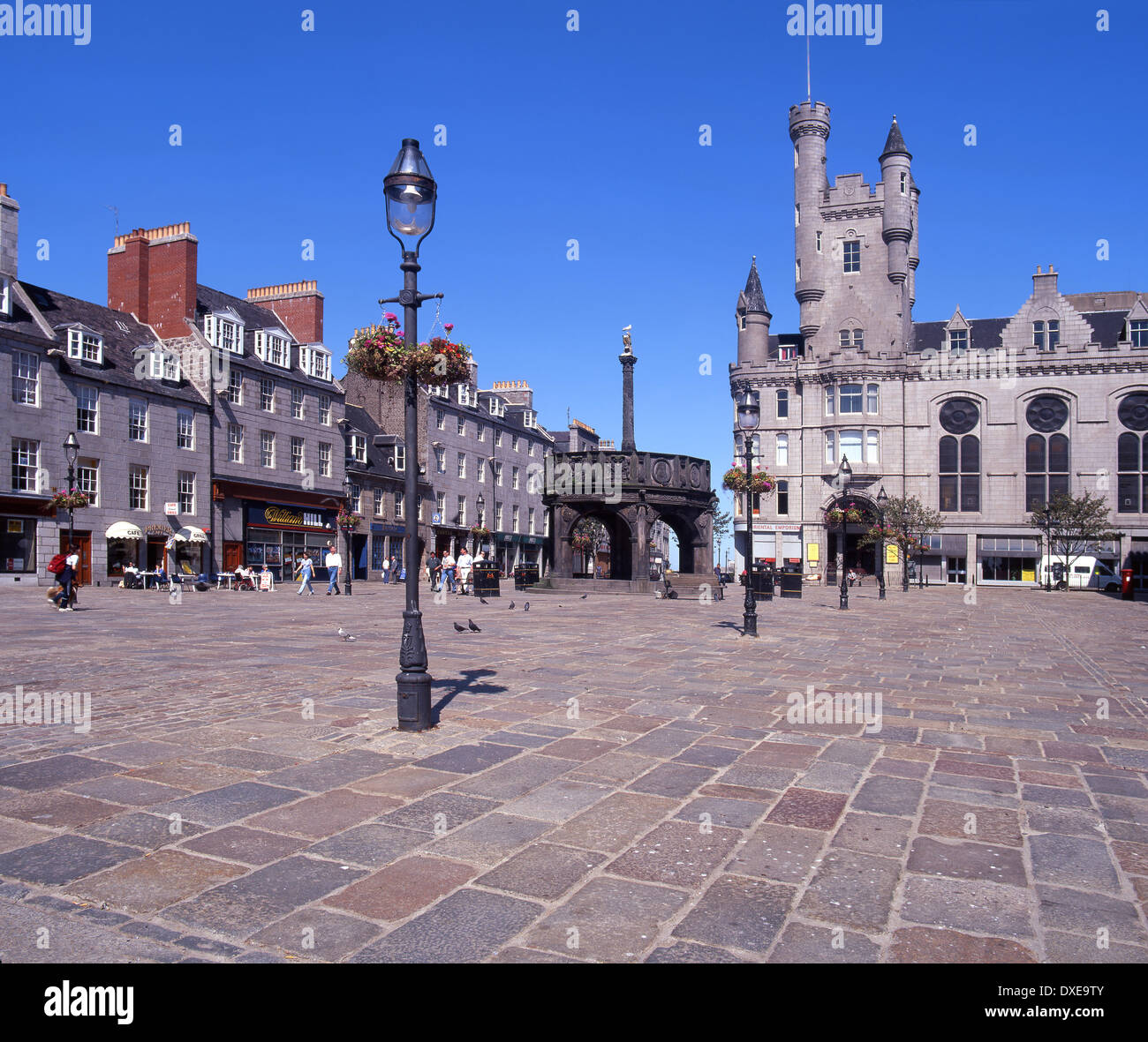 Aberdeen castle street hi-res stock photography and images - Alamy