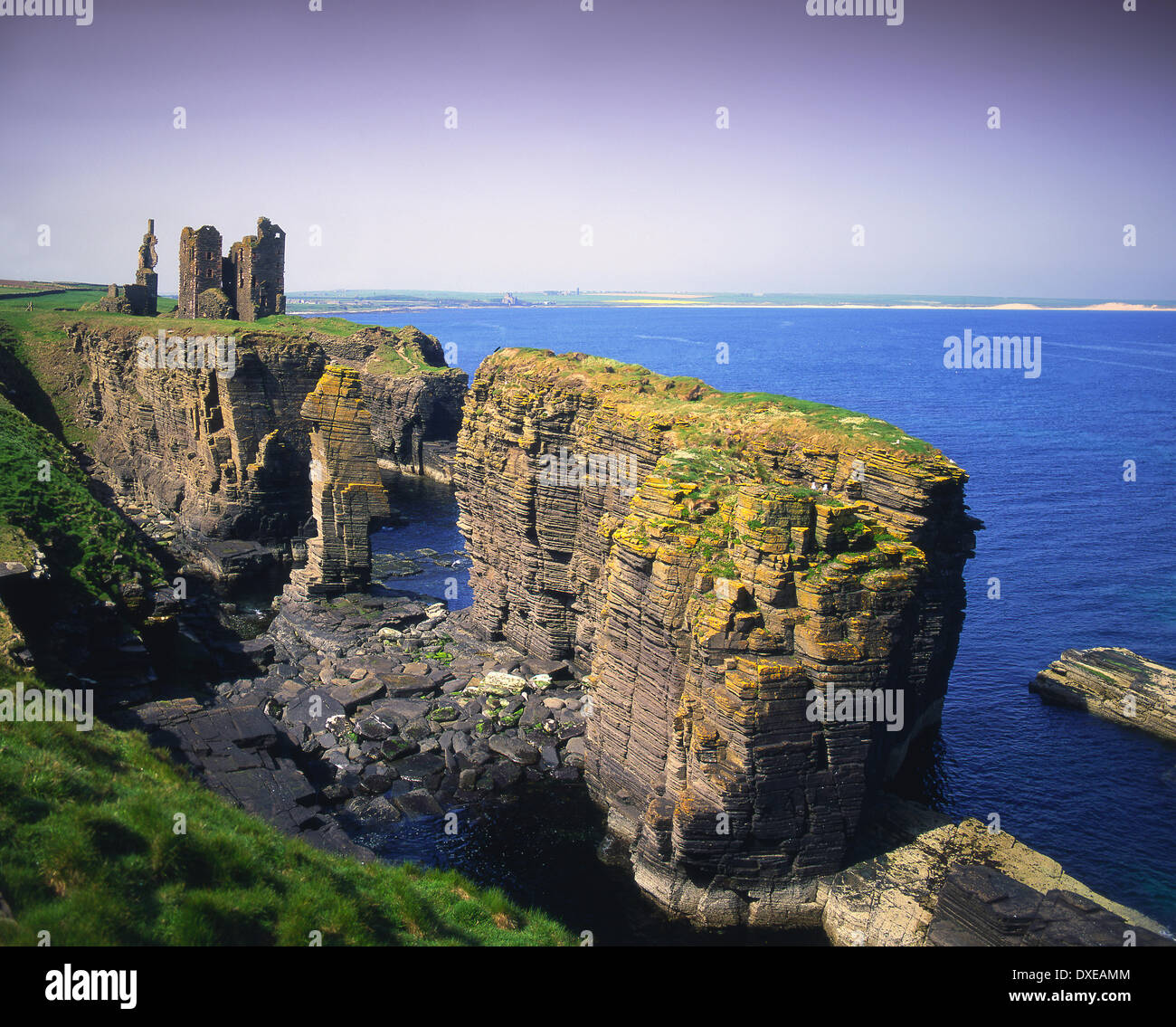 Castle Sinclair,castle- Girnigeo, Noss head.nr Wick Stock Photo - Alamy