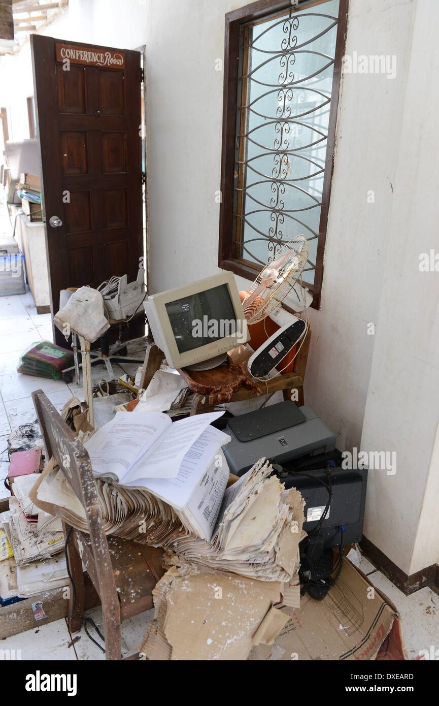 Destroyed buildings after the super typhoon Haiyan on the island leyte ...
