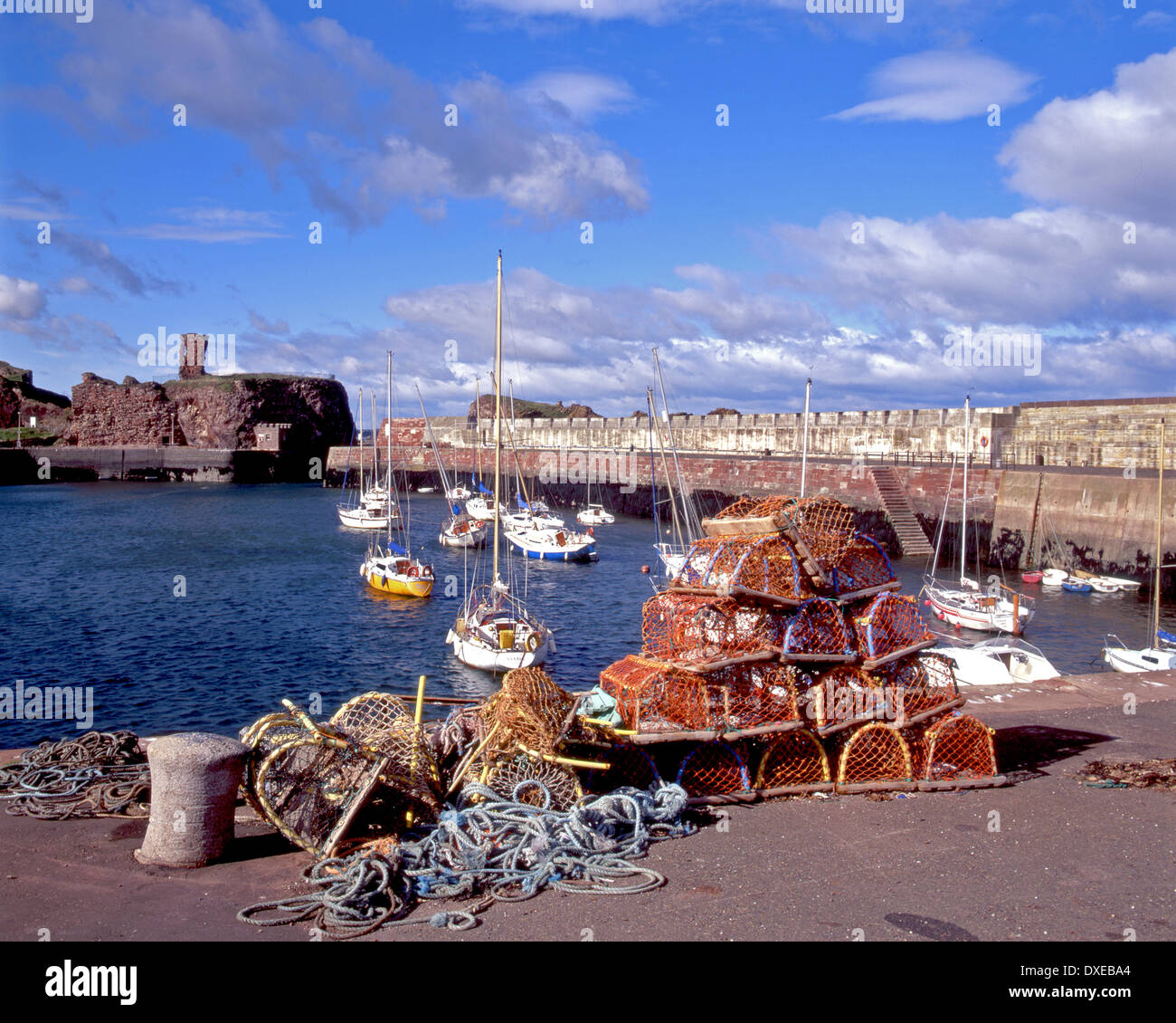 Dunbar castle scotland hi-res stock photography and images - Alamy