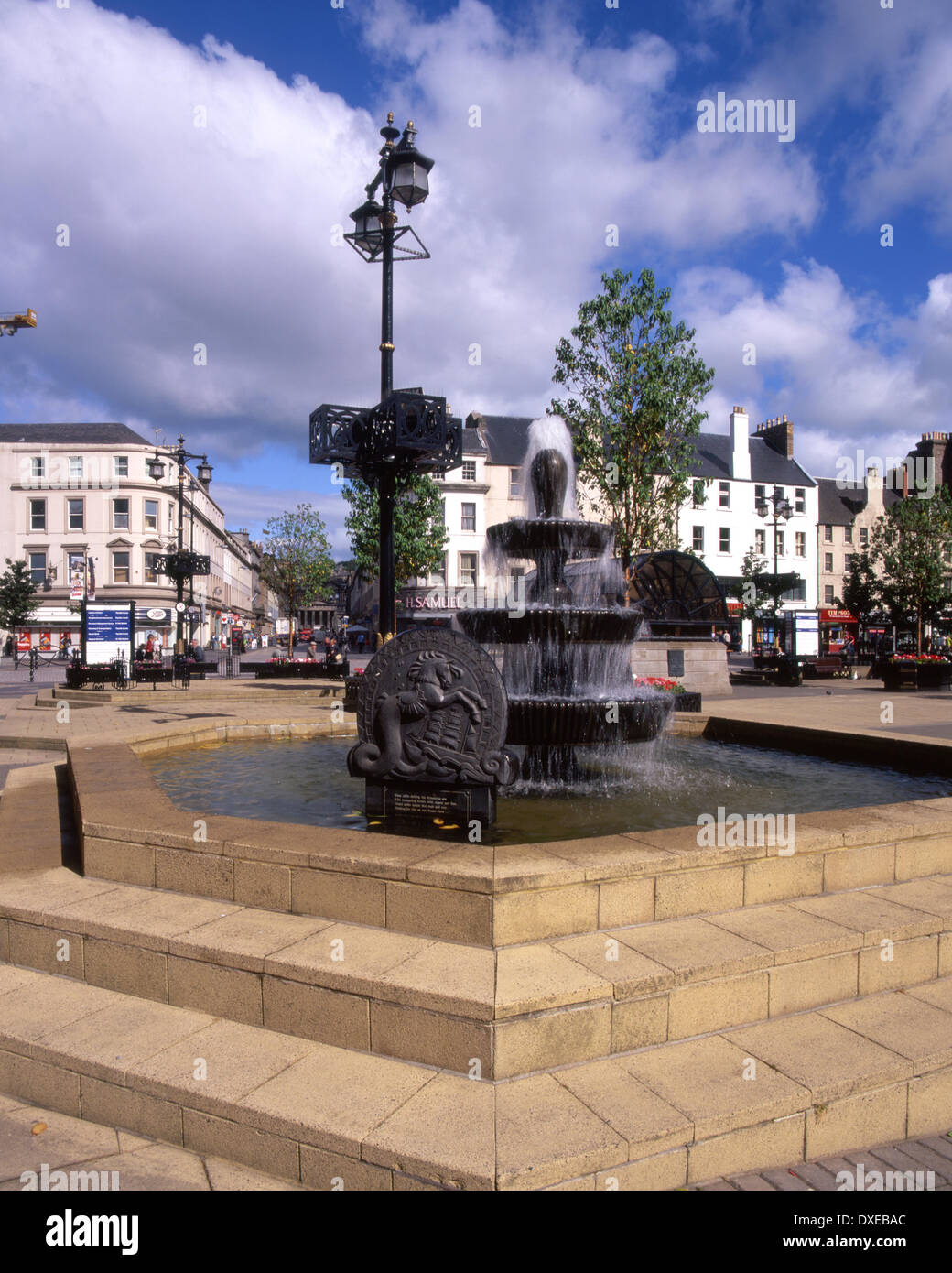 City of Dundee from fountain dundee tayside Stock Photo - Alamy