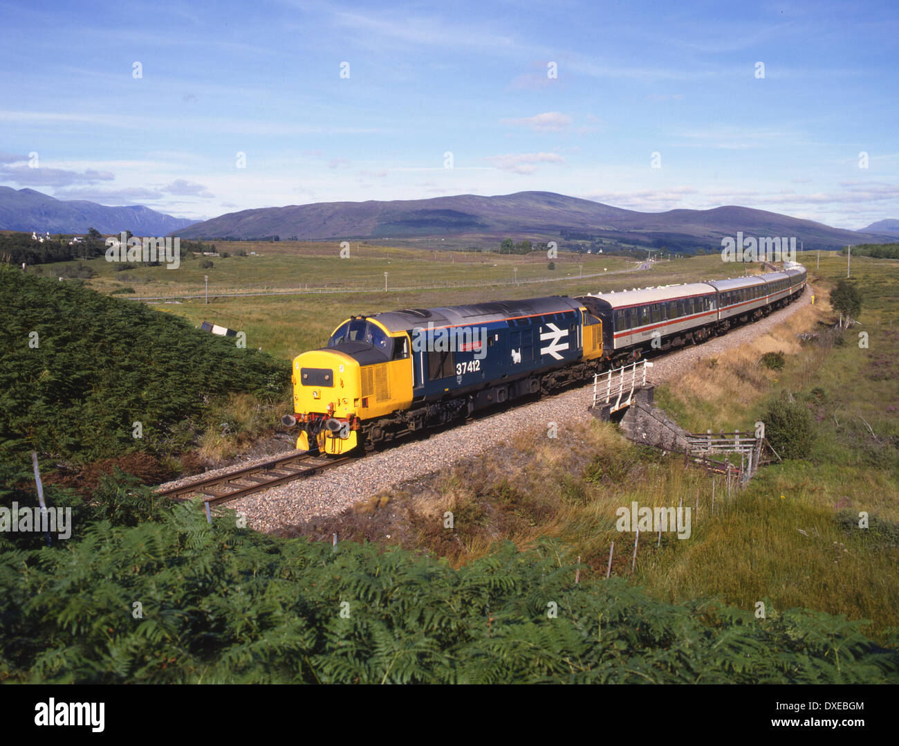 Class 37 pulling the West Highlander near Spean Bridge, Fort William ...