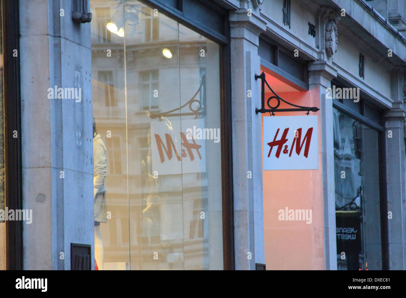 Flagship H&M fashion store at 234 Regent Street, London, UK Stock Photo ...
