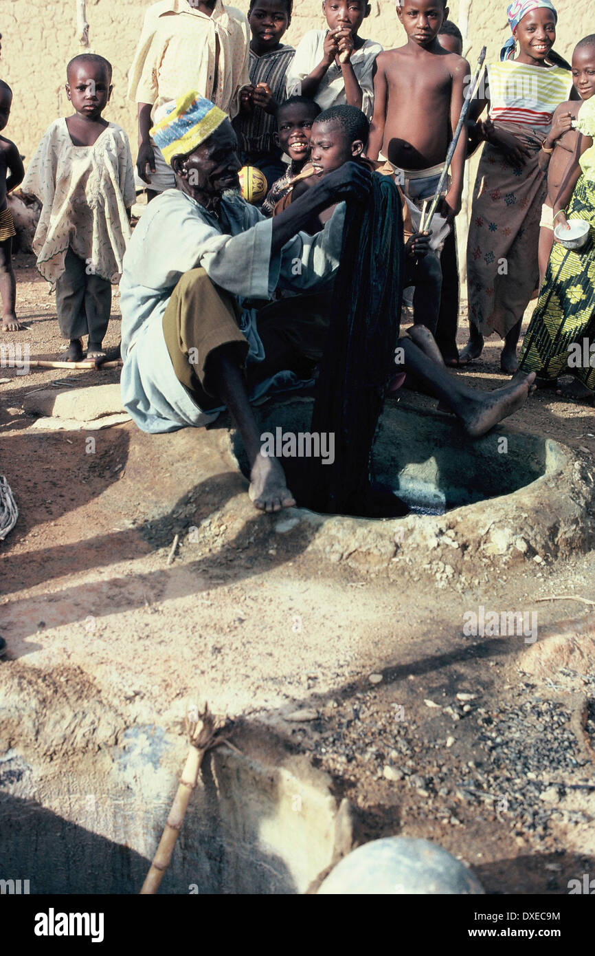 Nigeria craft hi-res stock photography and images - Alamy