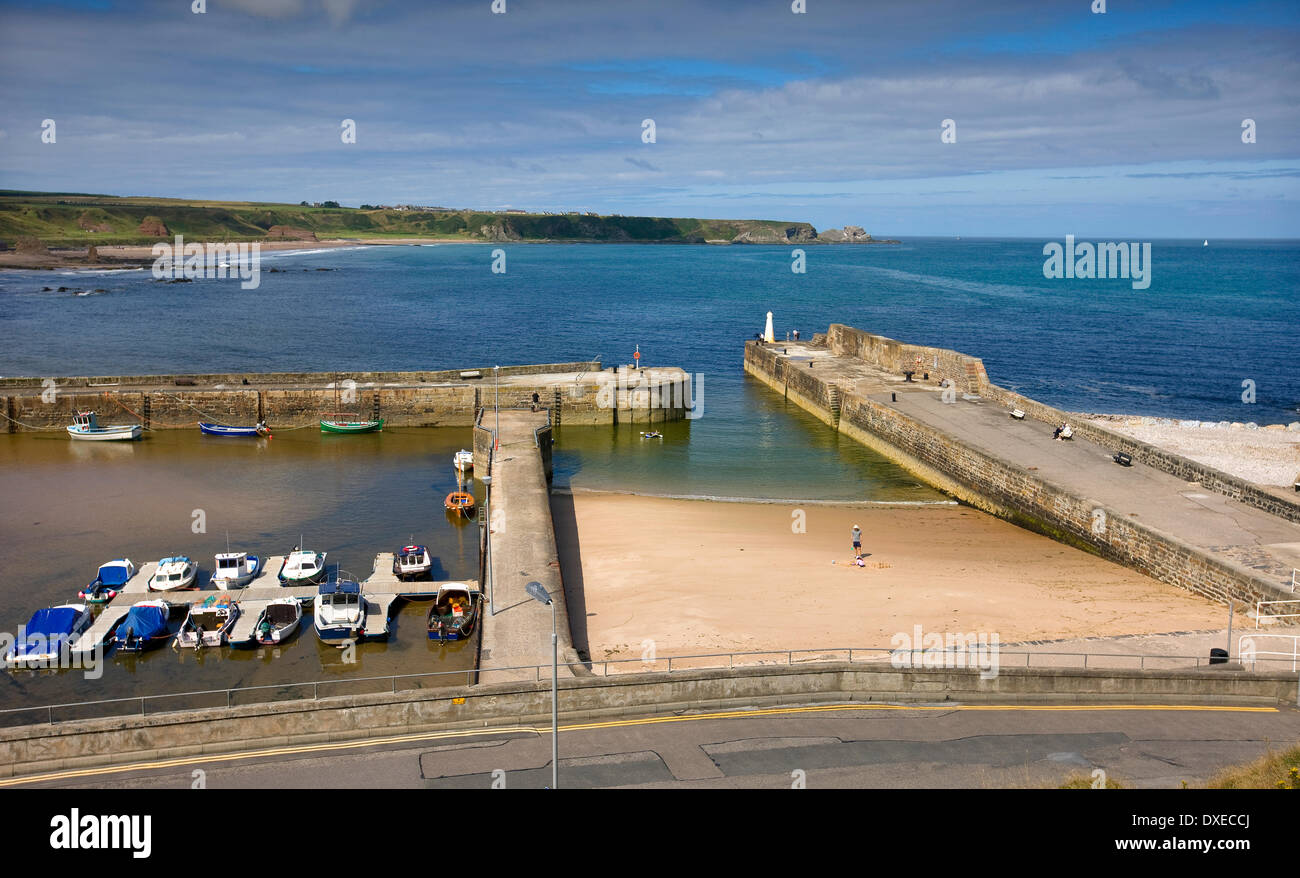 Cullen harbour, banffshire Stock Photo - Alamy
