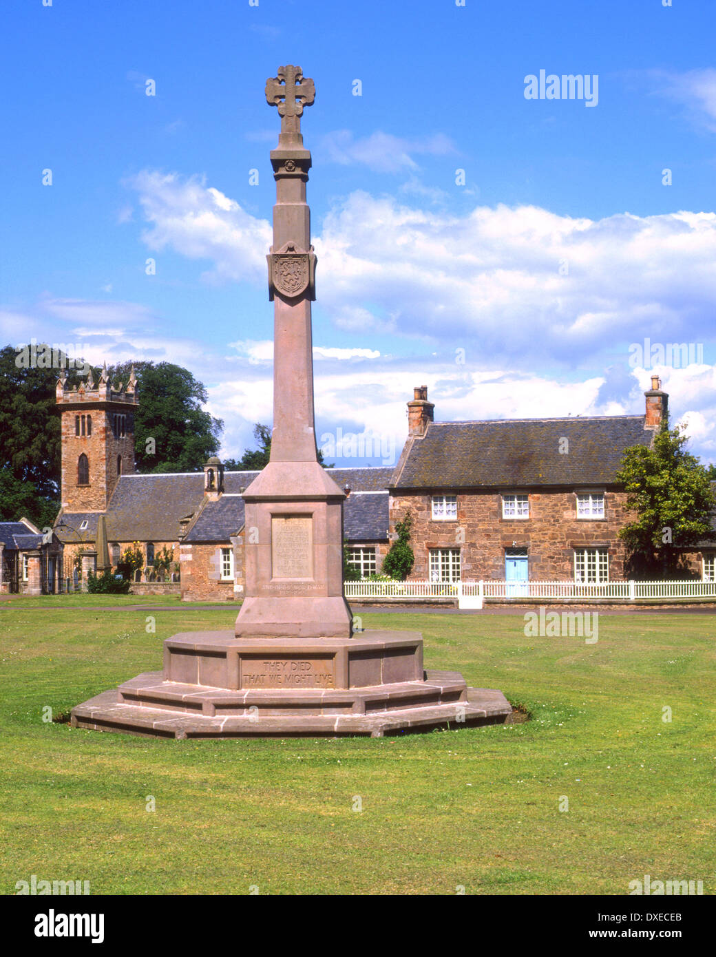 Dirleton church from villlage green,East Lothian Stock Photo - Alamy