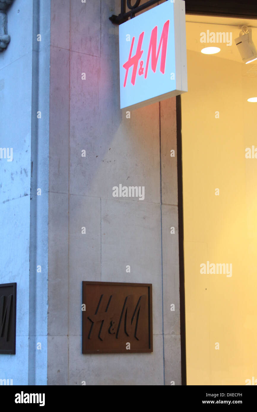 Flagship H&M fashion store at 234 Regent Street, London, UK Stock Photo ...
