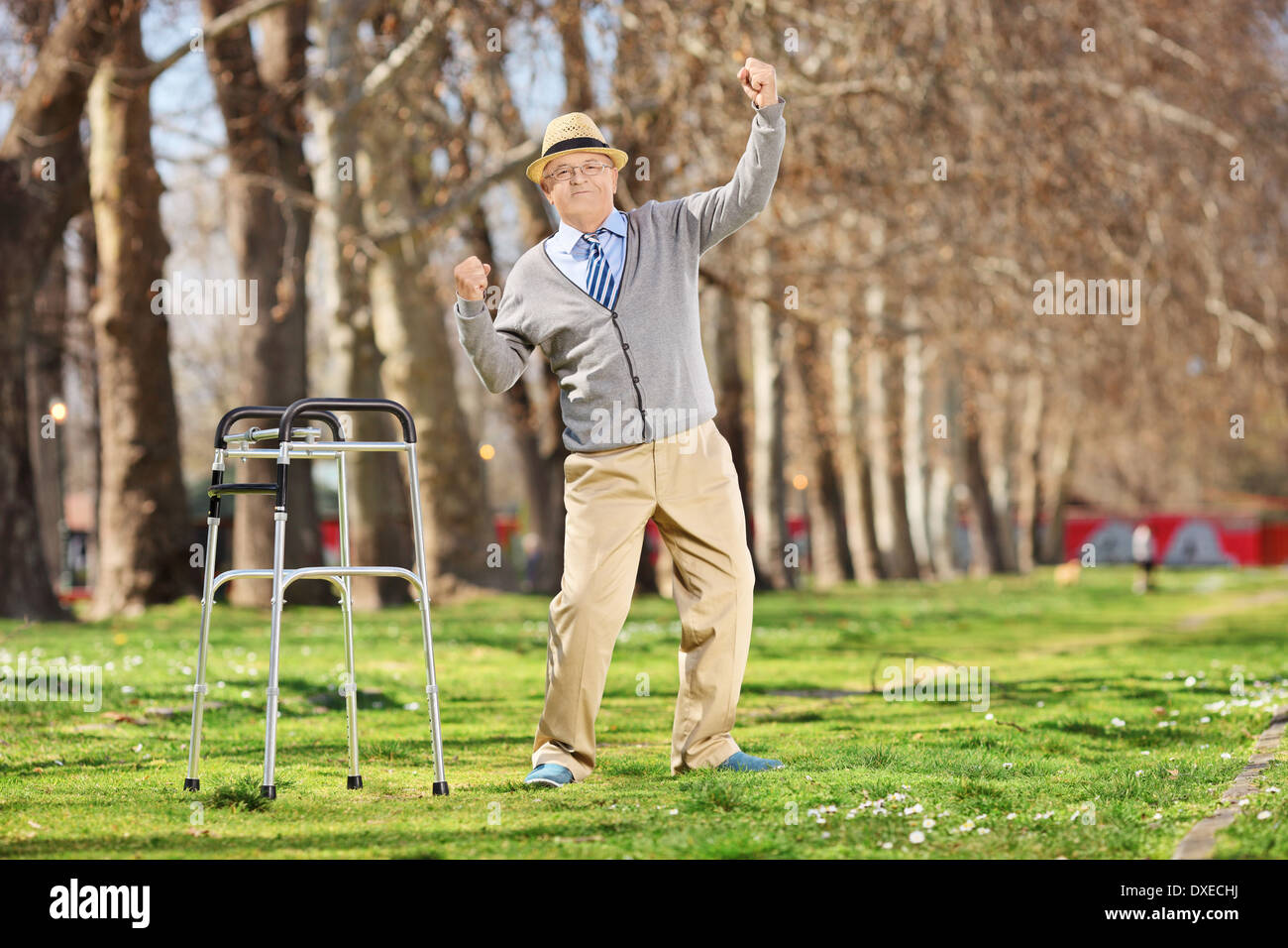 Old man with walker hi-res stock photography and images - Alamy