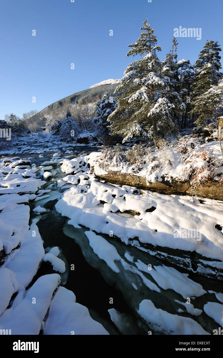 Winter falls of dochart hi-res stock photography and images - Alamy