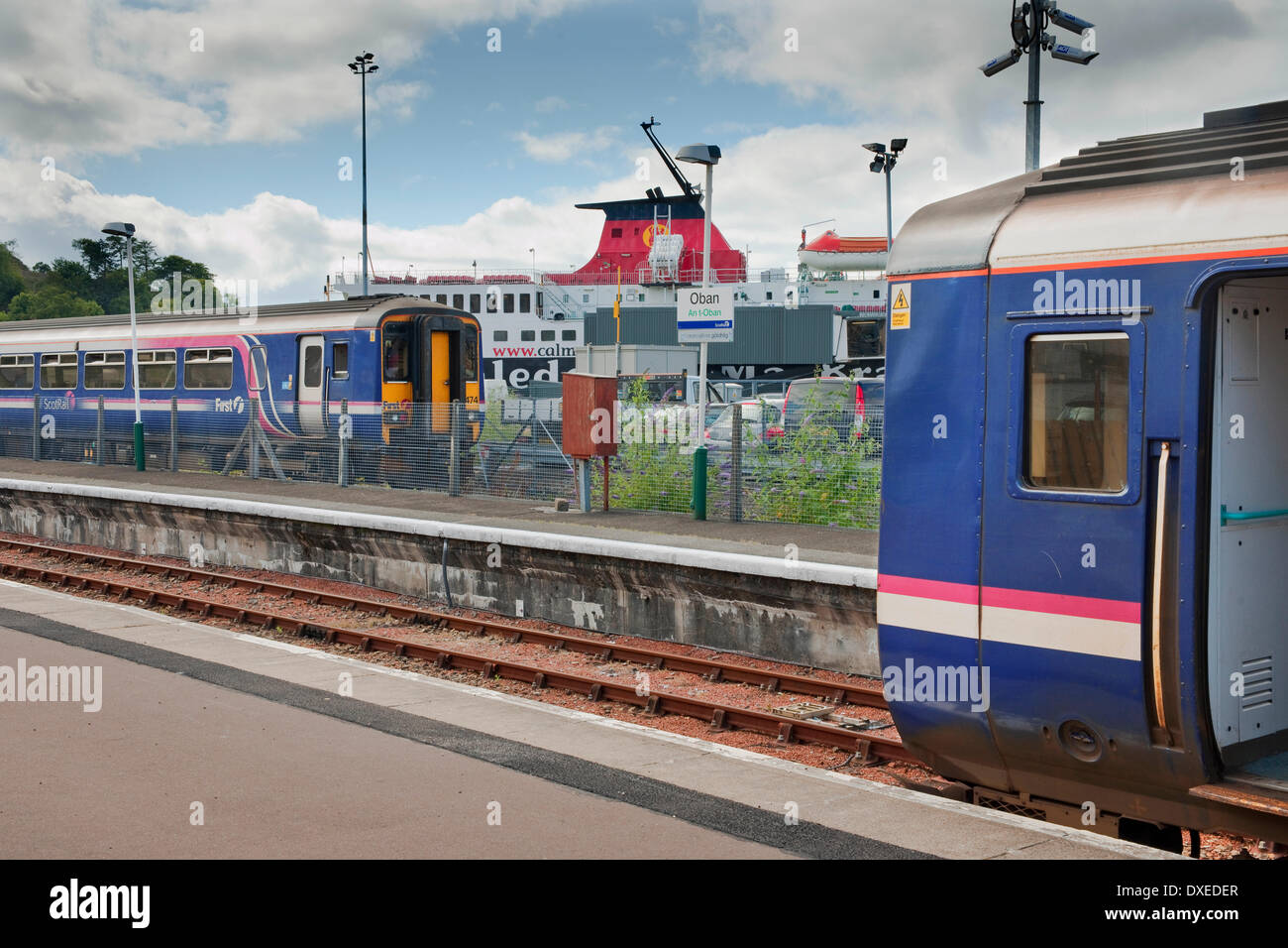 Oban to glasgow train hi-res stock photography and images - Alamy