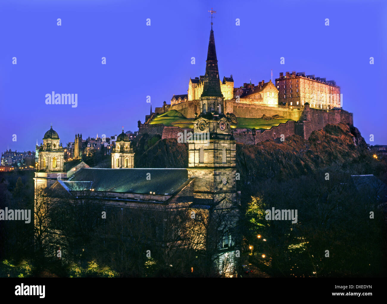 Edinburgh castle at dusk from st cuthberts church Stock Photo - Alamy