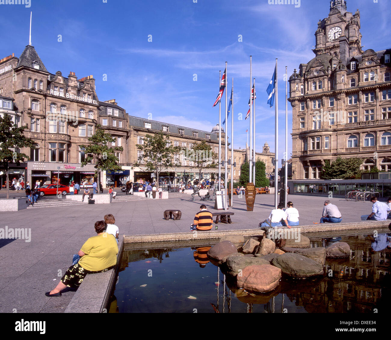 Edinburgh centre hi-res stock photography and images - Alamy