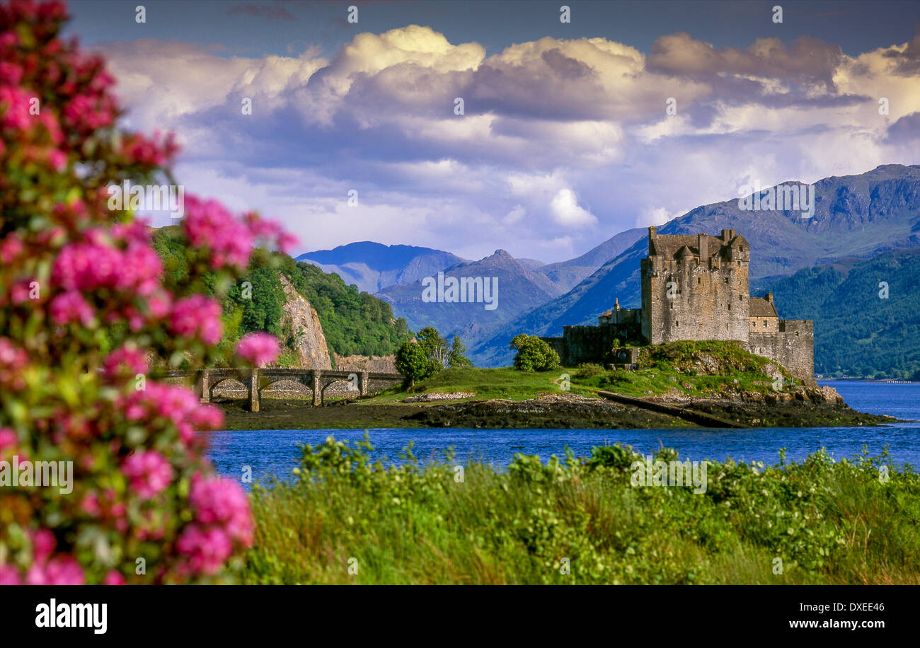 Eilean Donan Castle, Loch Duich, N/W Highlands Stock Photo - Alamy