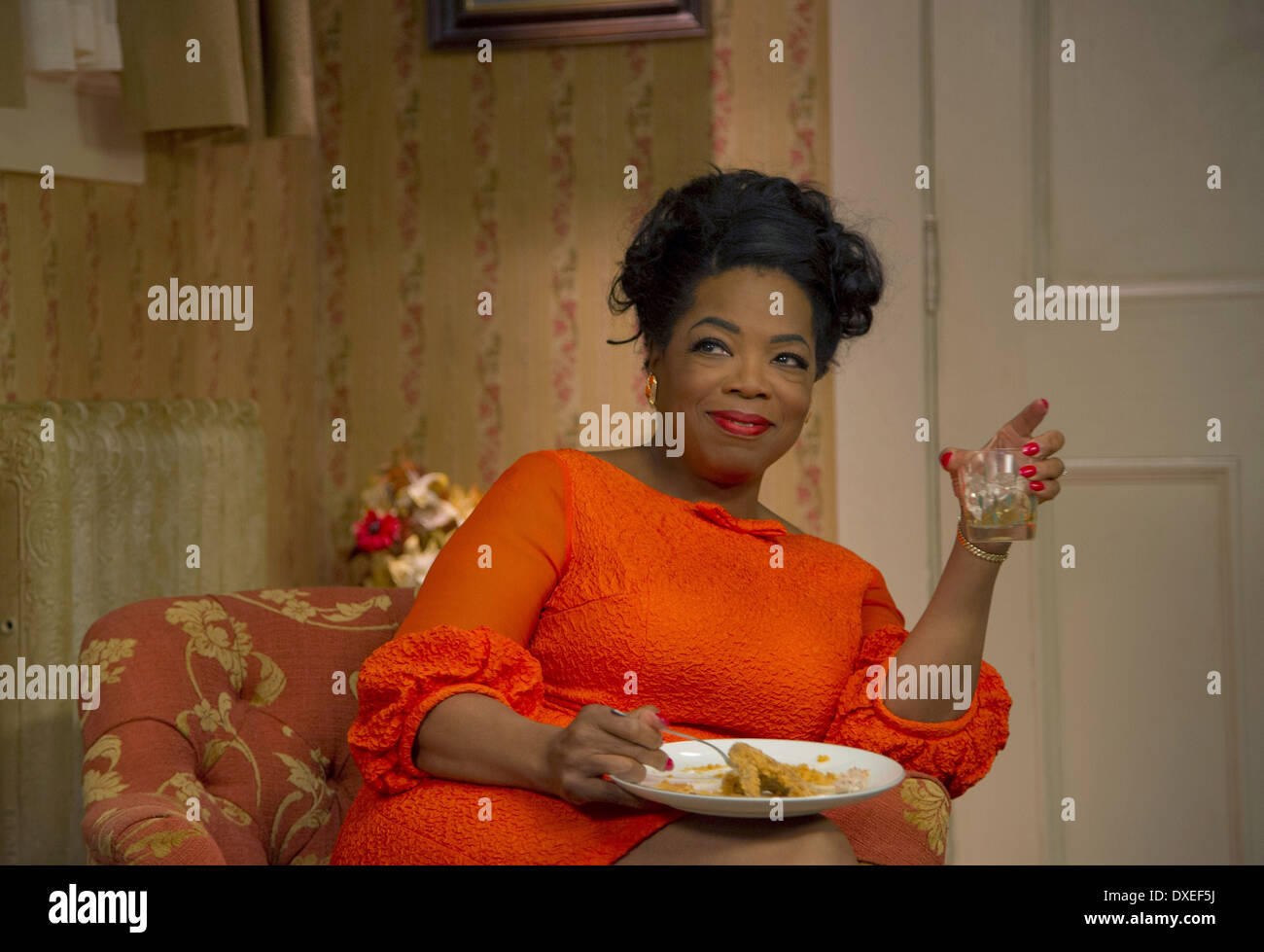 Butler plate hi-res stock photography and images - Alamy