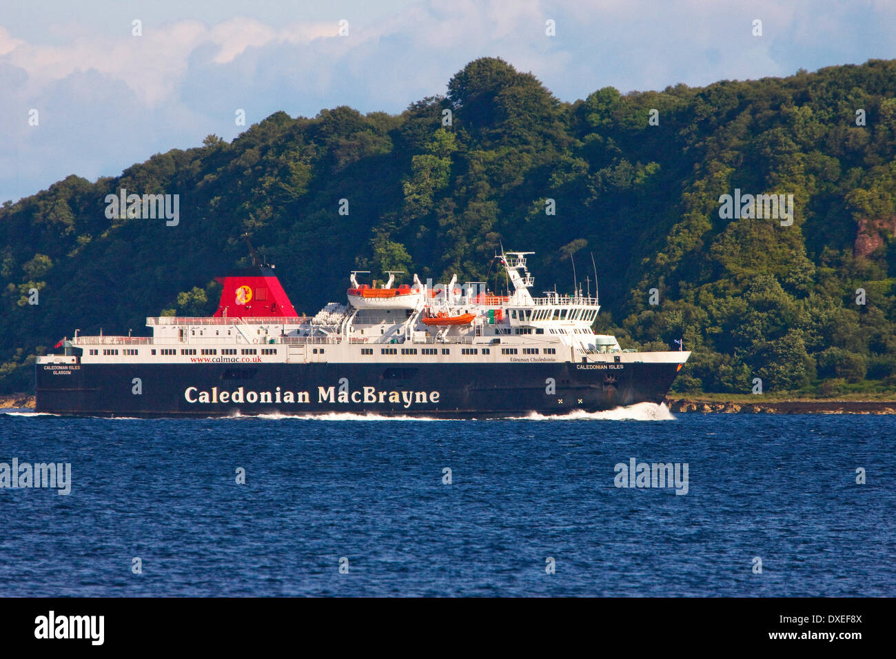 The MV Caledonian Isles arrives in Brodick bay, Isle of Arran Stock ...