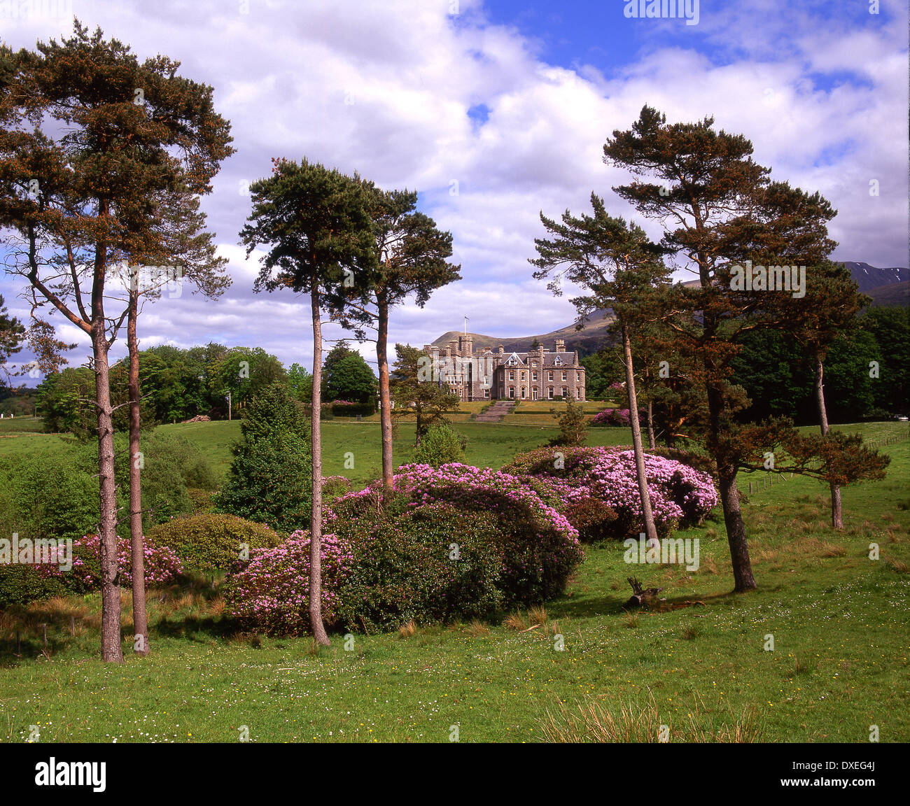 Inverlochy castle fort william hi-res stock photography and images - Alamy