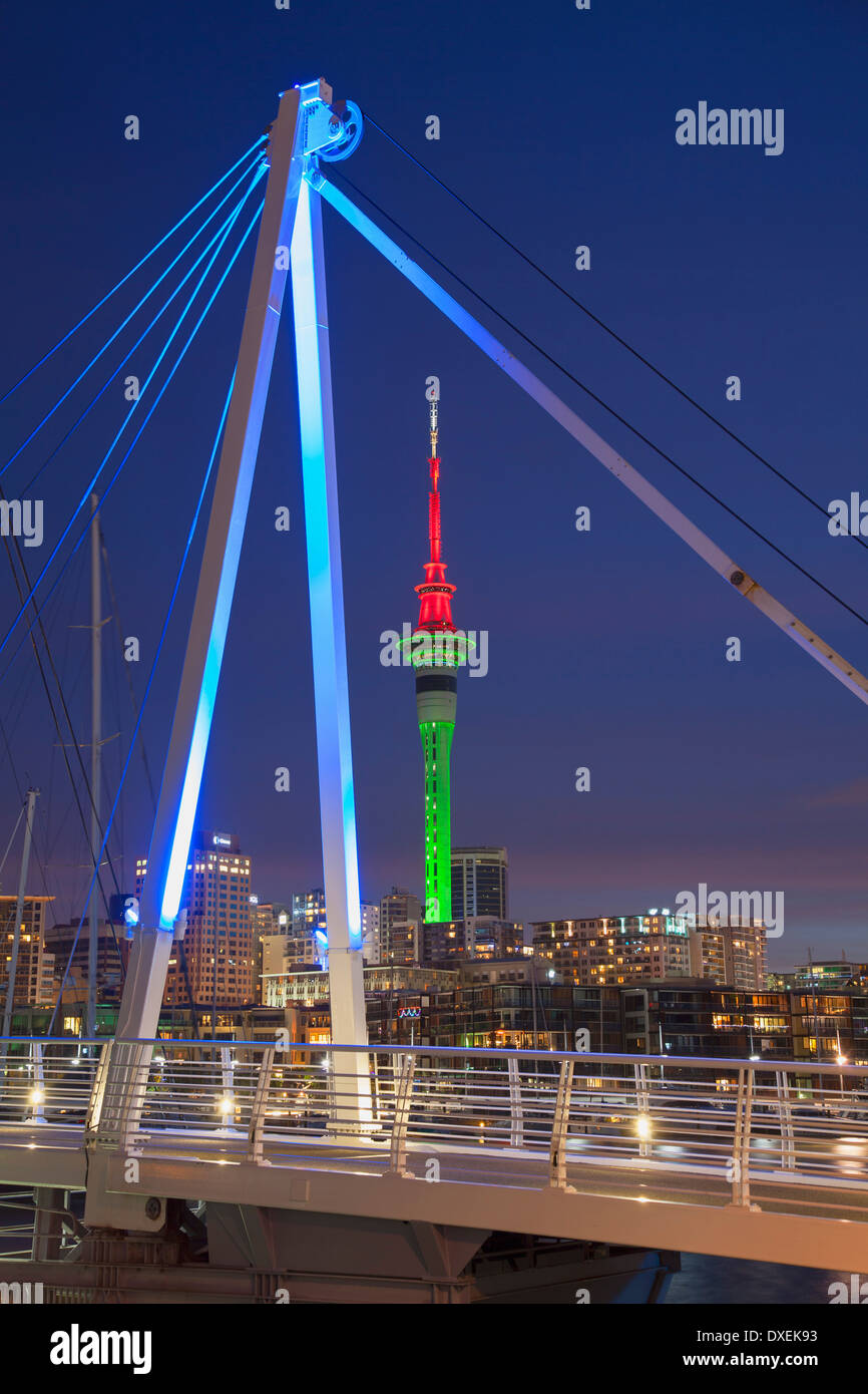 Wynyard Bridge and Sky Tower at dusk, Auckland, North Island, New ...